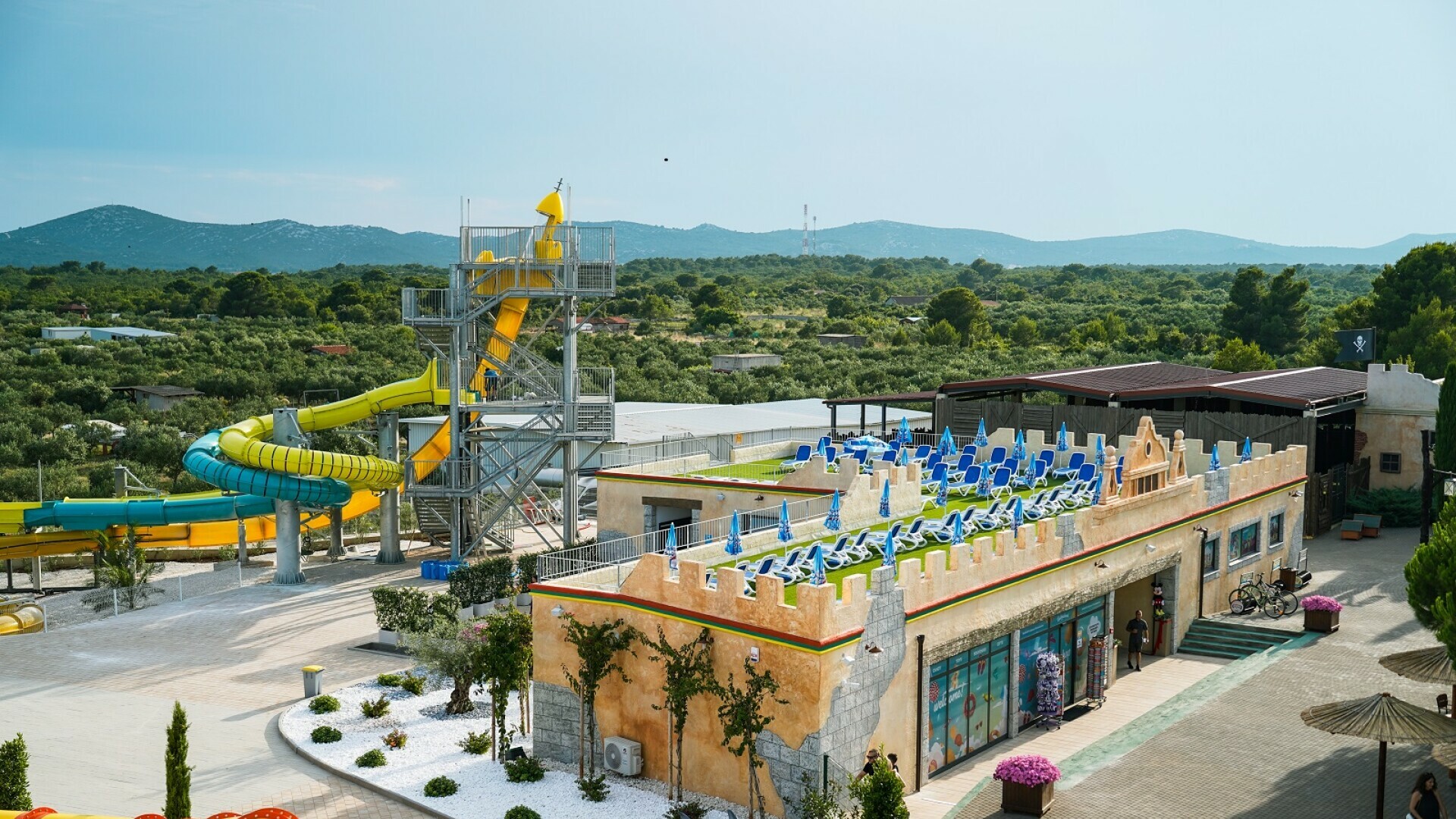 "Ludilo" tobogana i vodenih atrakcija: Pogledajte kako izgleda novi aquapark u Dalmaciji