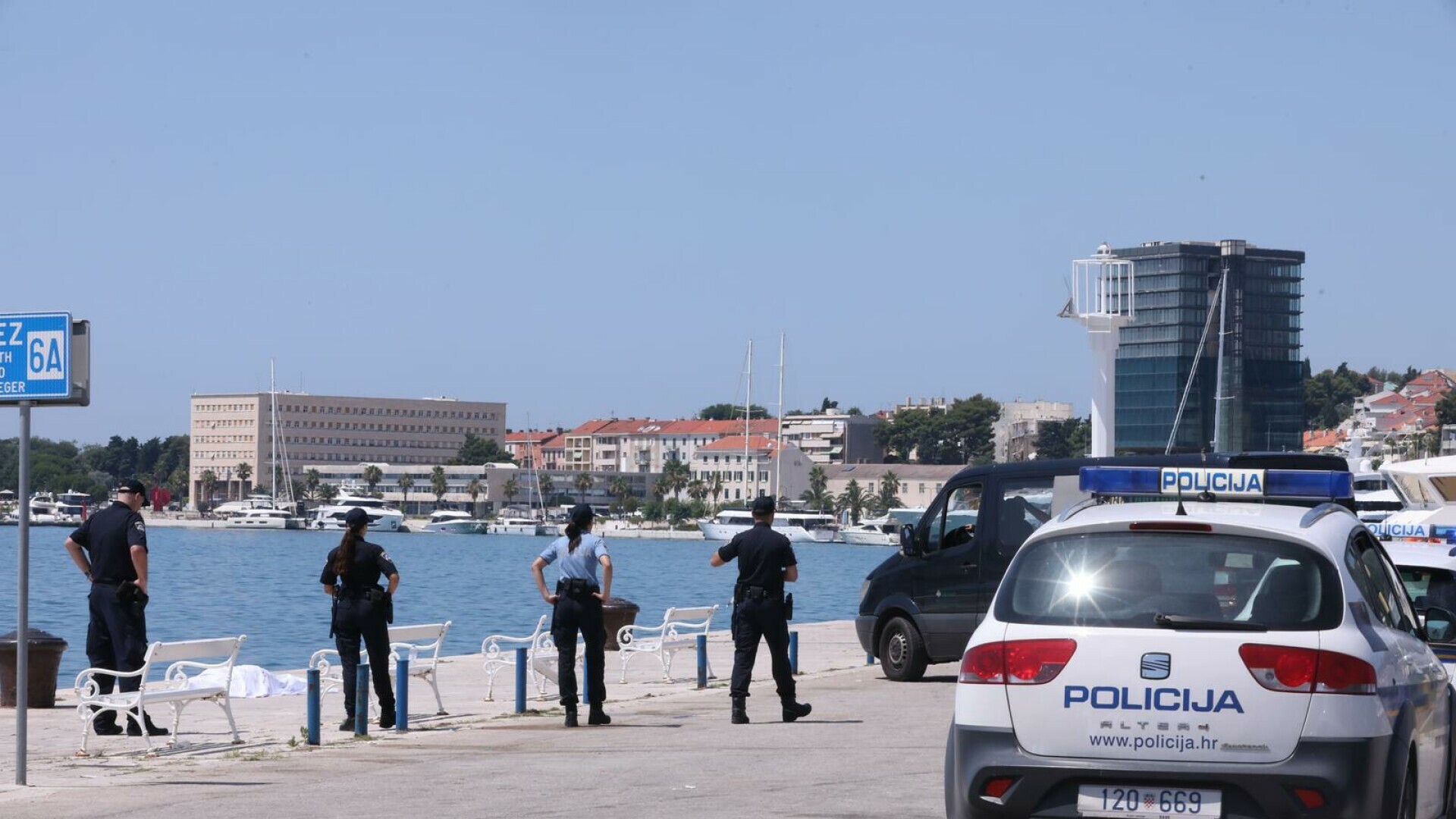 FOTO Strava kod Splita: Iz mora izvukli mrtvog muškarca, pronašli i ...