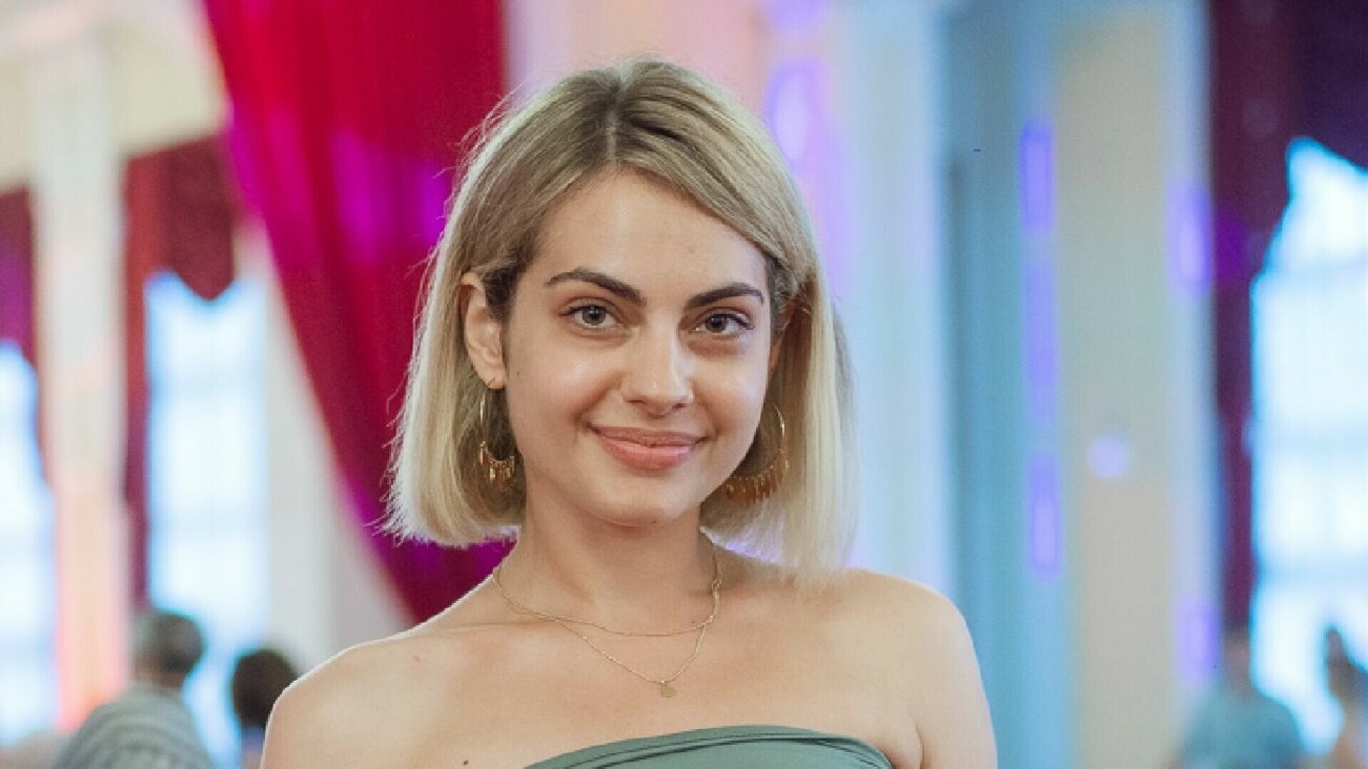 Tara Thaller prisjetila se svoje maturalne večeri i prvi puta pokazala ...