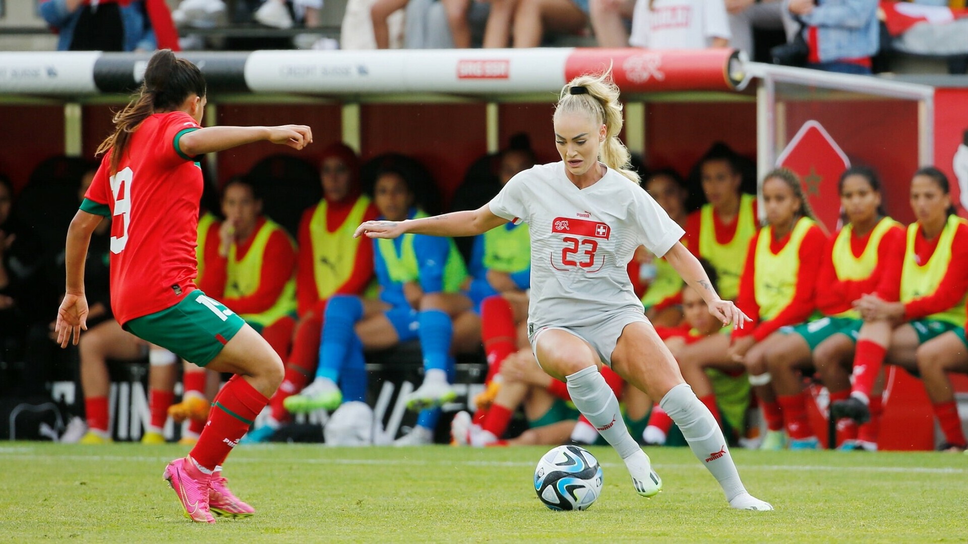 FOTO Najljepša nogometašica na svijetu izazvala pomamu navijača kada je ...