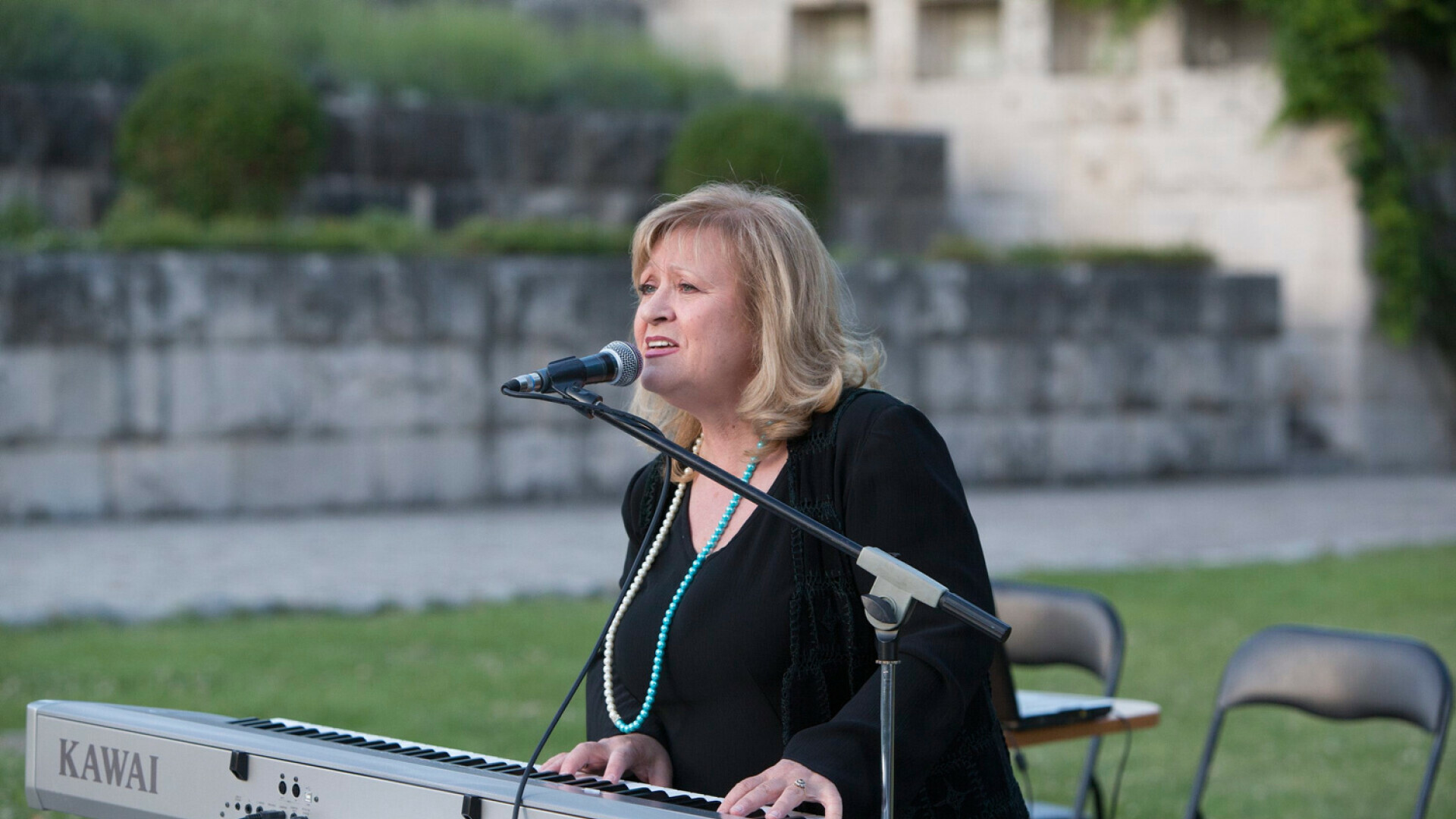 Naša glazbena diva pojavila se u javnosti nakon dugo vremena i teškog ...