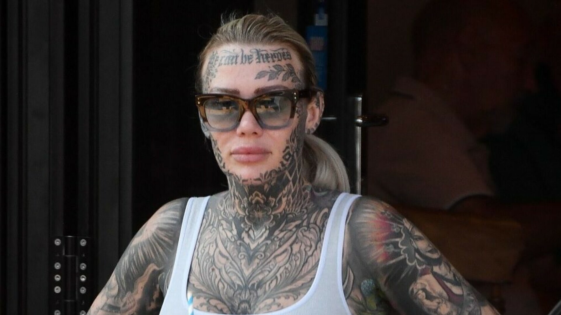 Tetovaže joj prekrivaju svaki dio tijela, iznenadit ćete se kad vidite ...