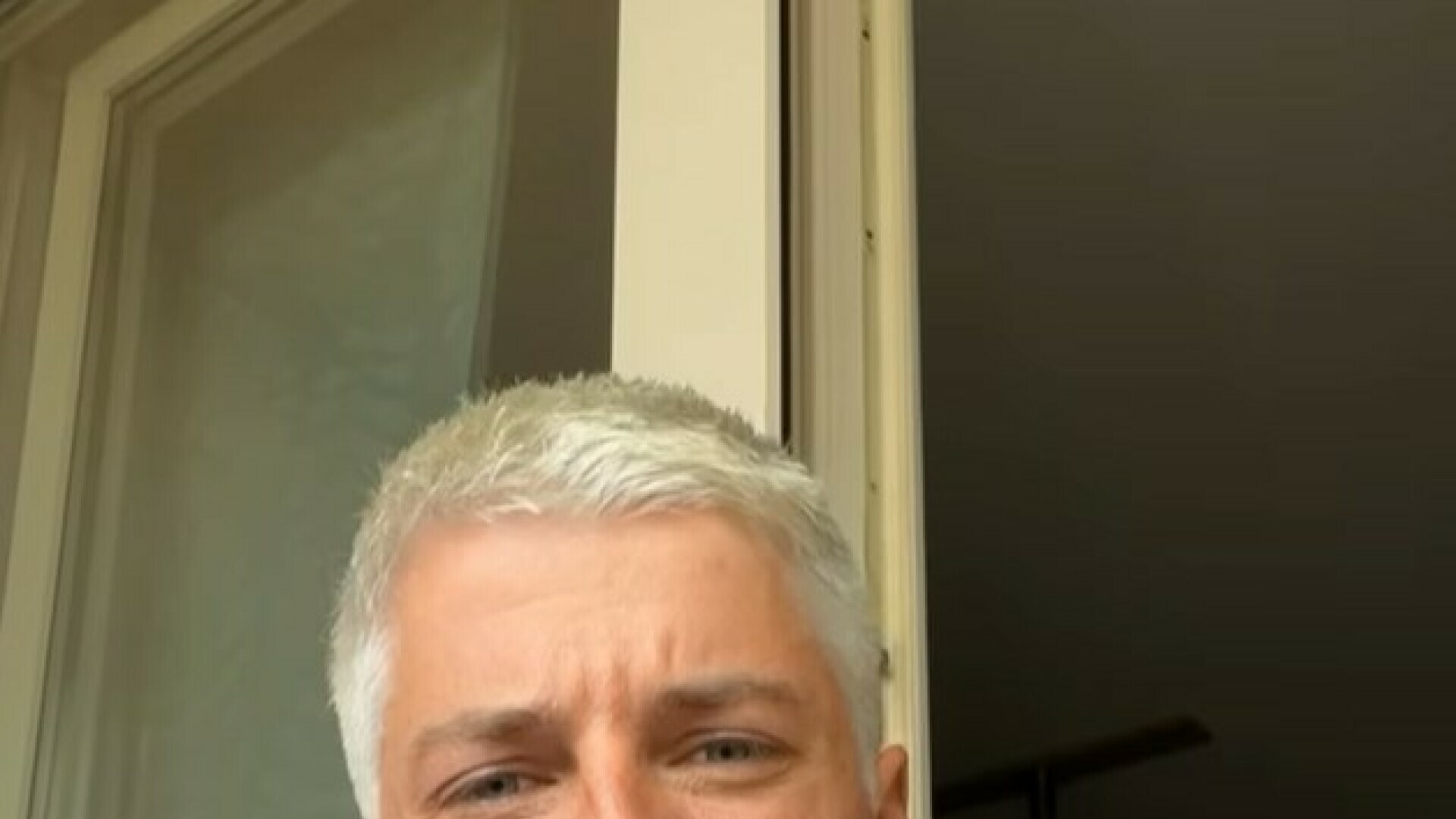 Naš glumac nestao je s društvenih mreža, a sad se vratio s novim ...