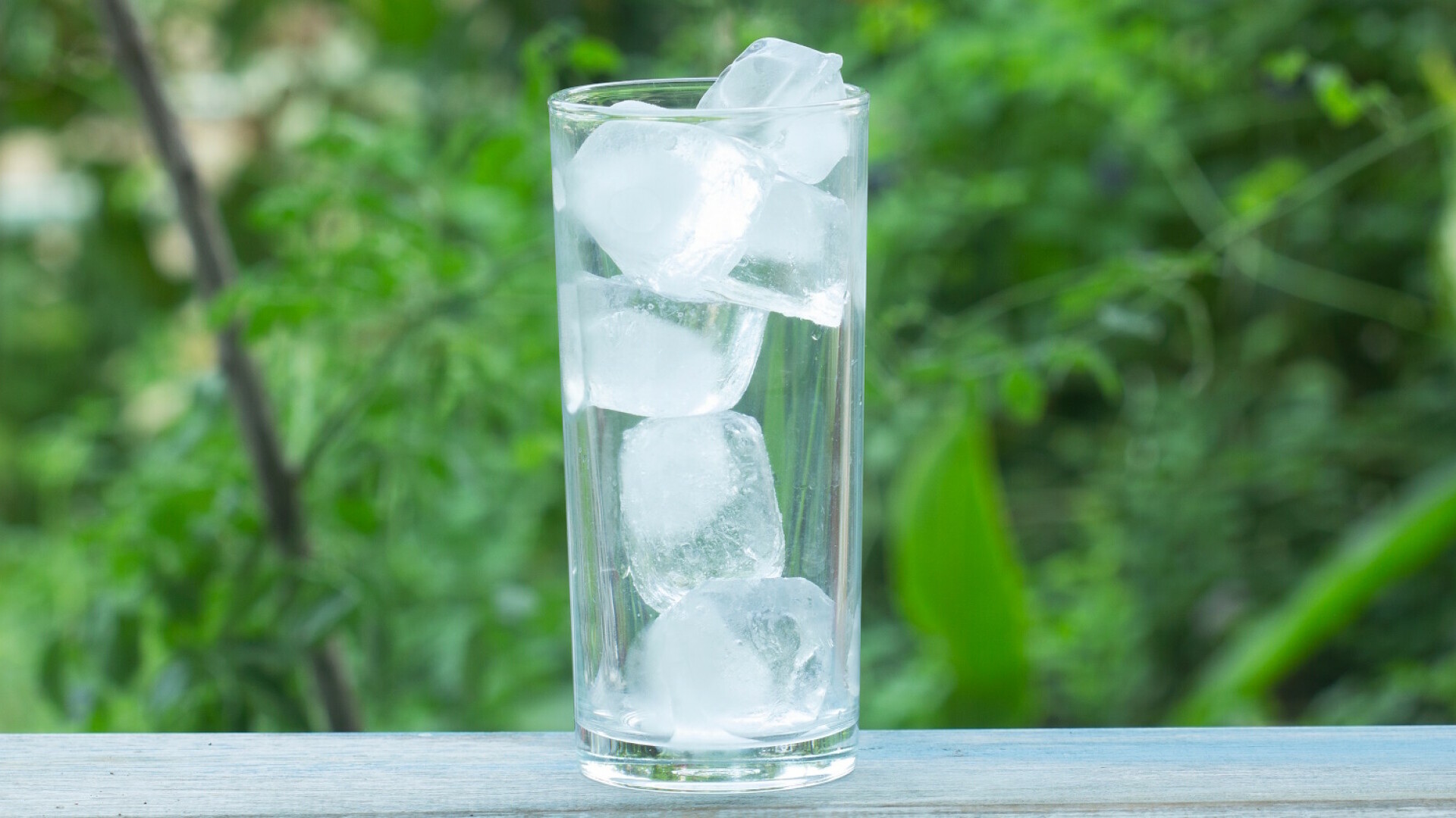 Saznajte kako se najbolje rashladiti uz pomoć kockice leda