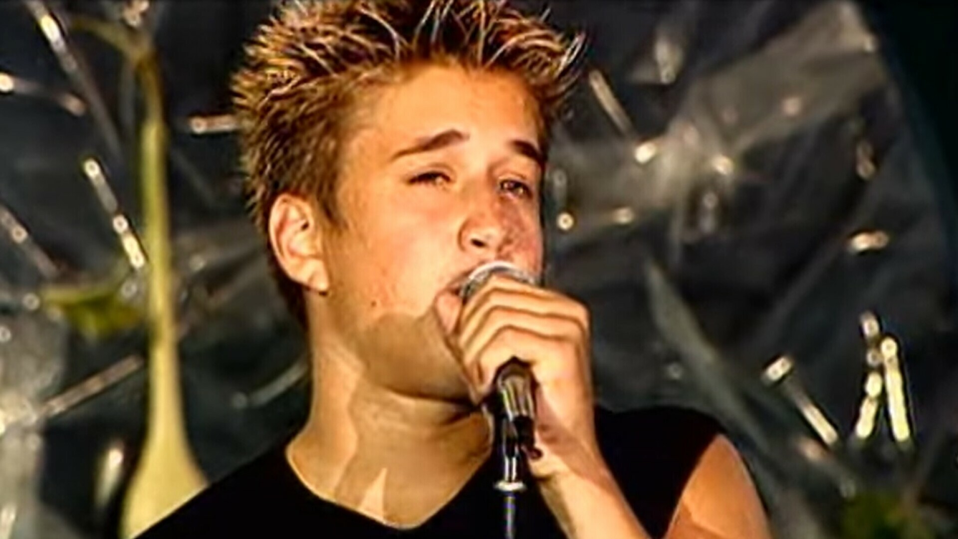 Za njim su 90-ih vrištale tinejdžerice, a evo gdje je danas Daniel Beni iz legendarnih Teensa!