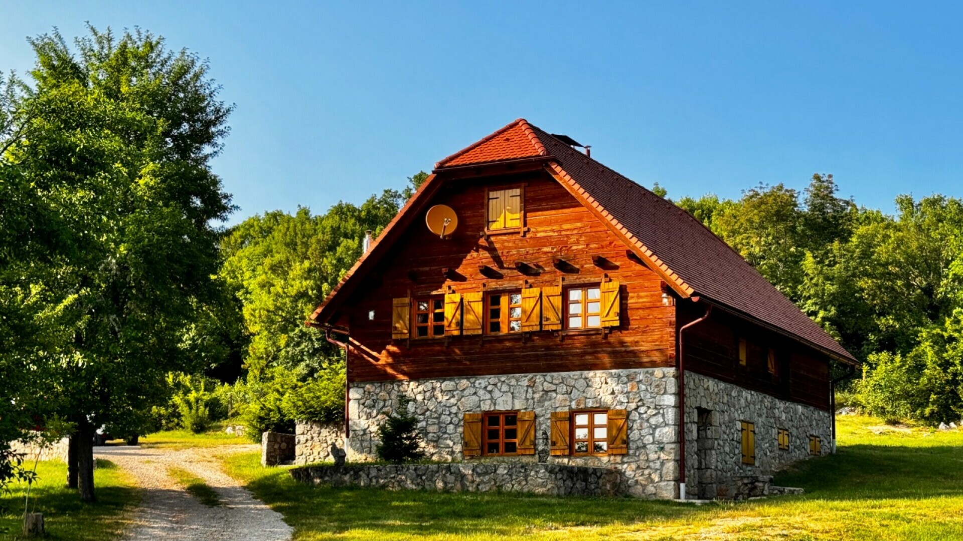 Idila u Lici: Luksuzne seoske kuće koje se rezerviraju i godinu dana ...