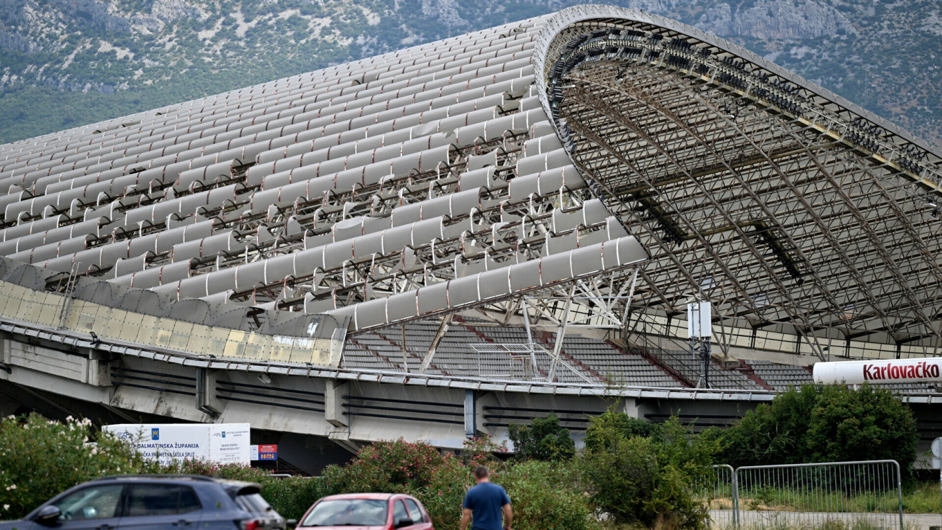 Tužne scene na Poljudu: Oluja nije uništila samo krov, stanje stadiona ...