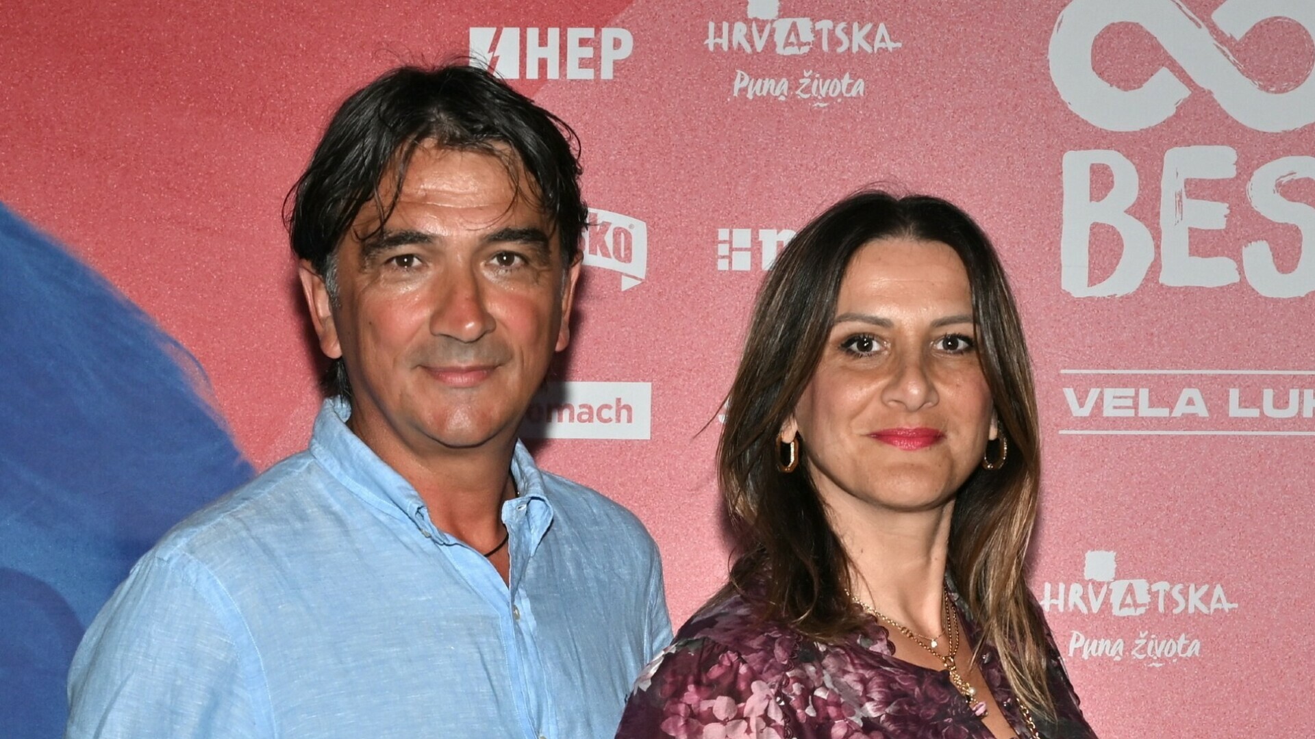 Davorka Dalić: Mini haljina i zlatne platforme za koncert u čast ...