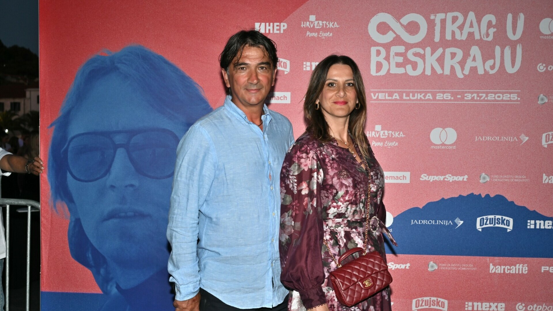 Davorka Dalić: Mini haljina i zlatne platforme za koncert u čast ...