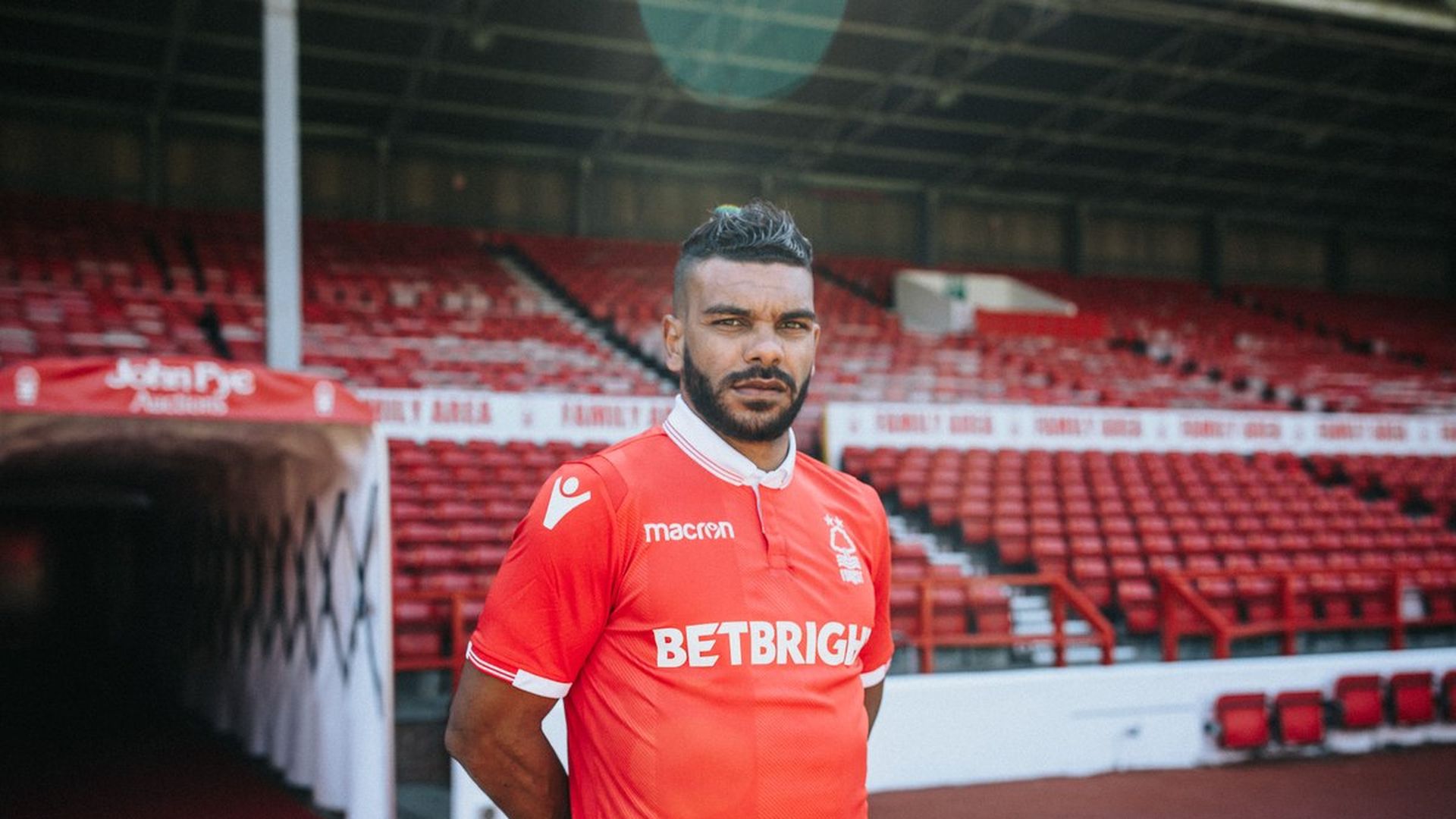 ''Mr. Derby'' nakon pet godina napustio Dinamo i potpisao za slavni ...