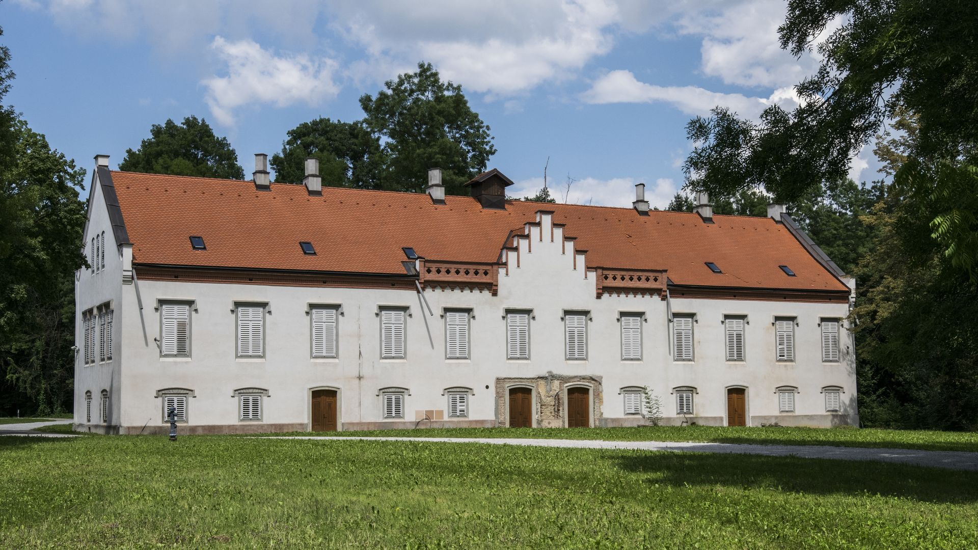 Novi dvori Jelačićevi