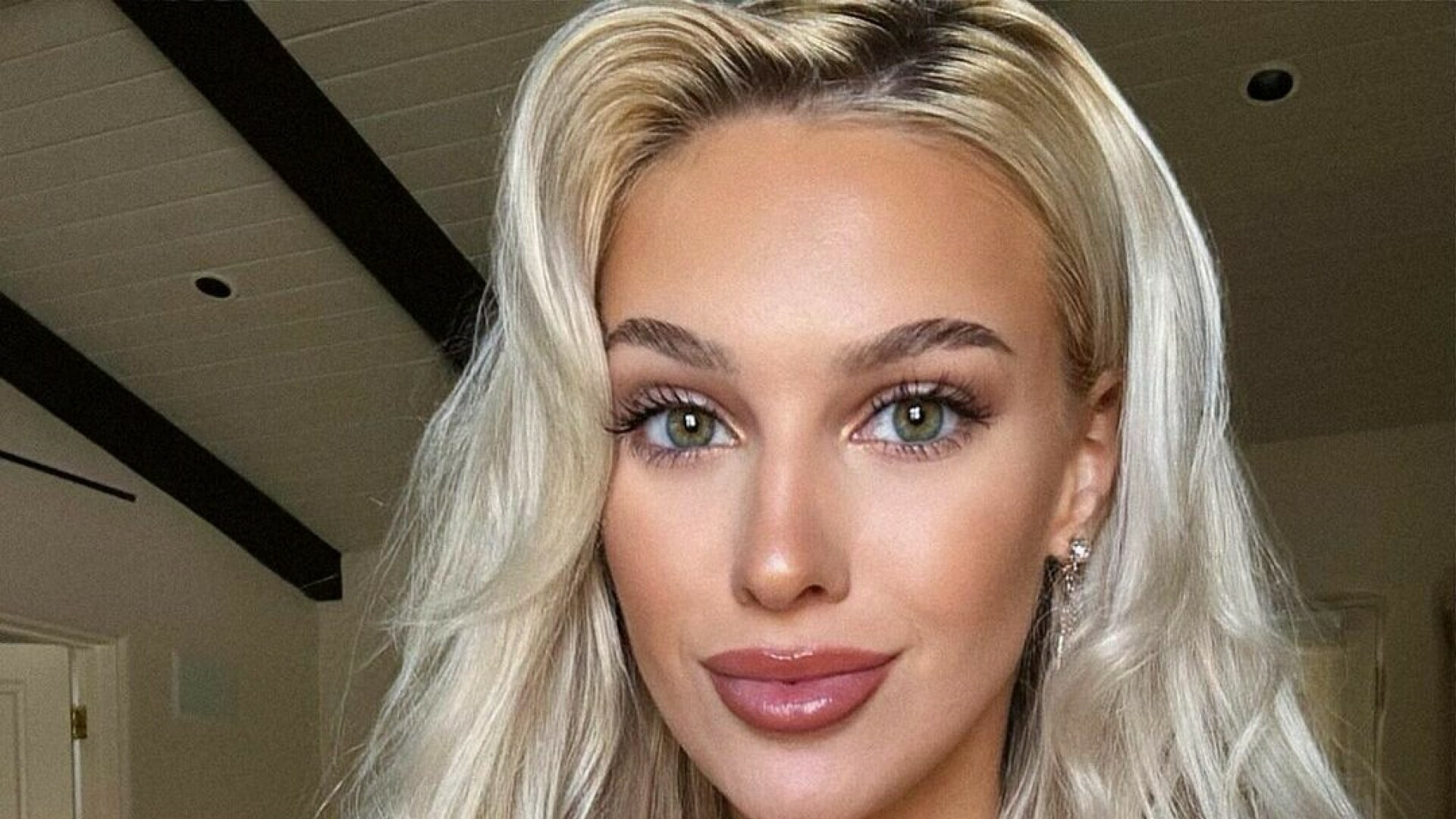 U finalu Europa lige svi su gledali u minicu ove ljepotice koja je ...