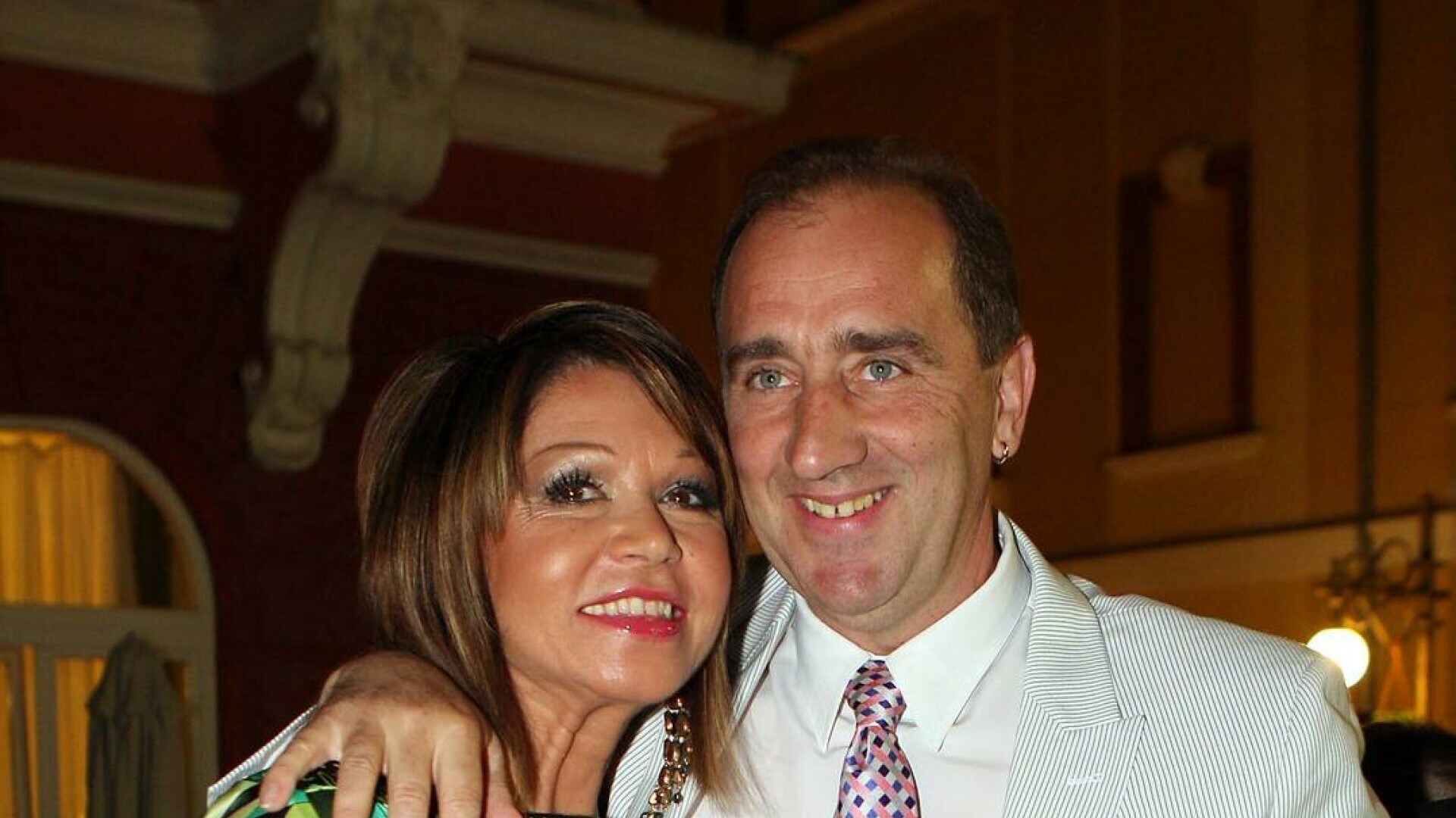 Neda Ukraden uživa u svojoj omiljenoj vili u Crnoj Gori, za nju je dobila i dobru ponudu, a ovih ...