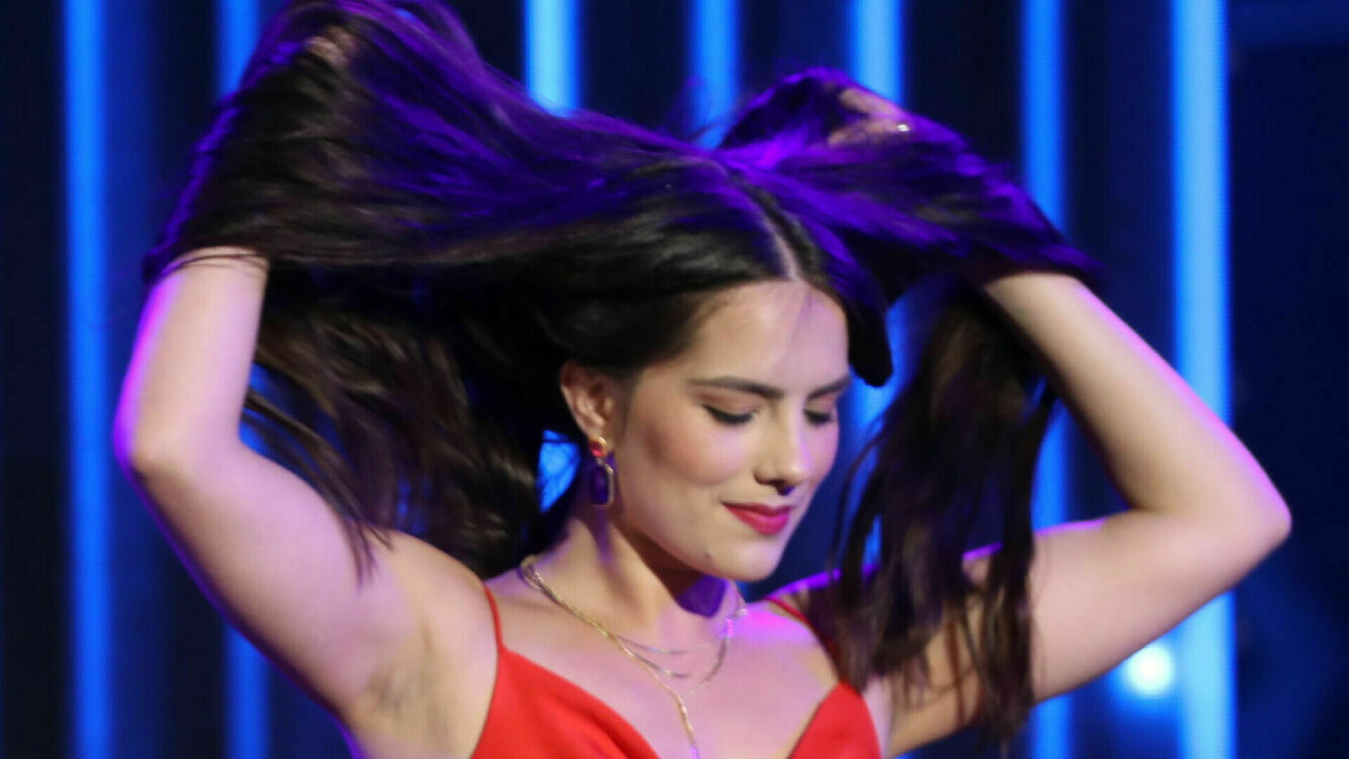 Zavodljivo izvijanje zvijezde "Kumova" bilo je prava poslastica za oči ...