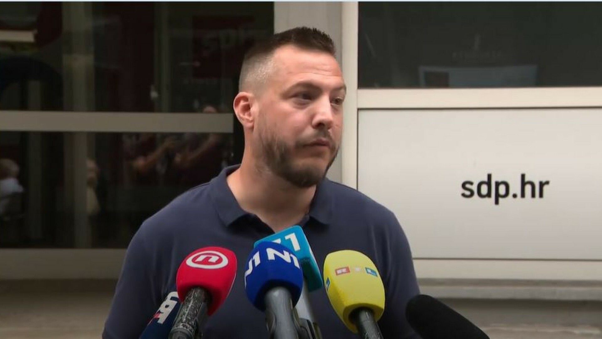 Bračne vode: Pojavila se fotografija supruge (HDZ) tajnika SDP-a koji ...