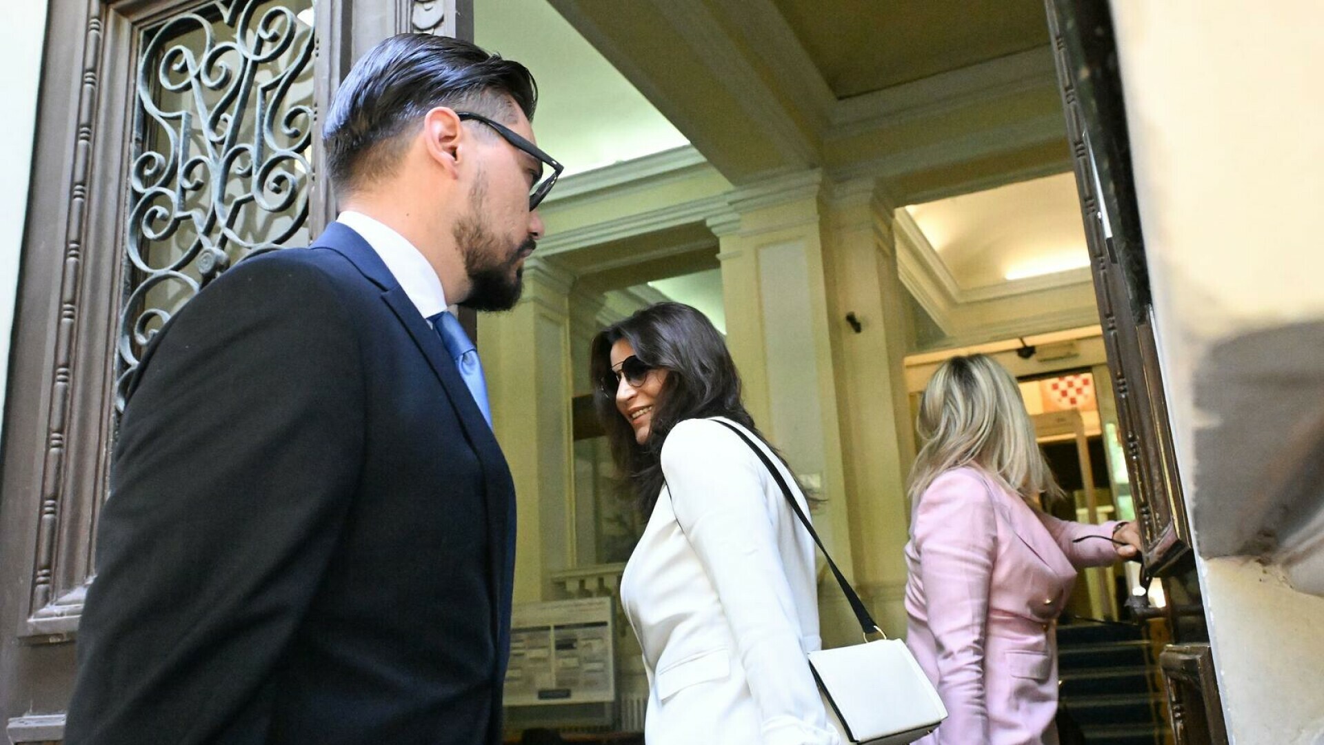 Josipa Rimac prvi put u javnosti nakon udaje za bivšeg agenta SOA-e, osmijeh s lica nije skidala ...