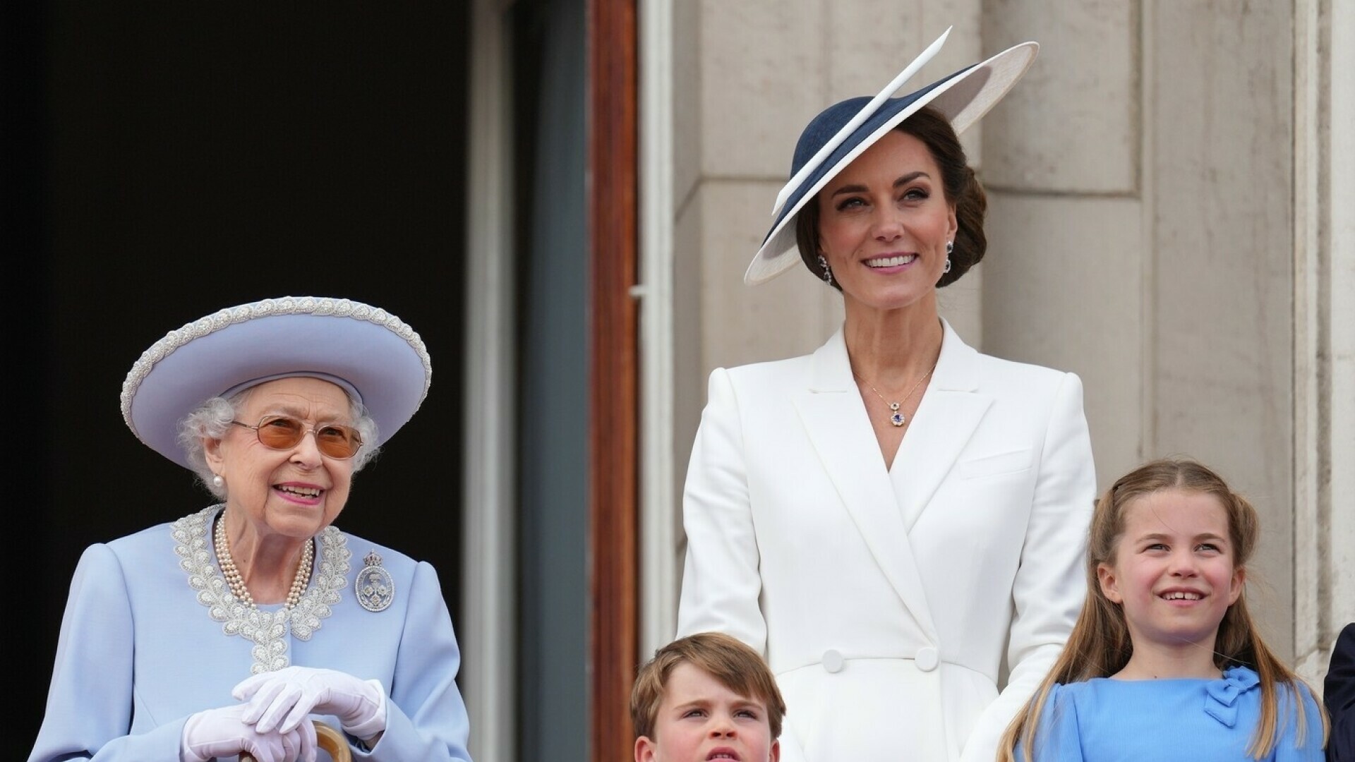 Kate Middleton prvi put u javnosti nakon teške dijagnoze, pogledajte ...