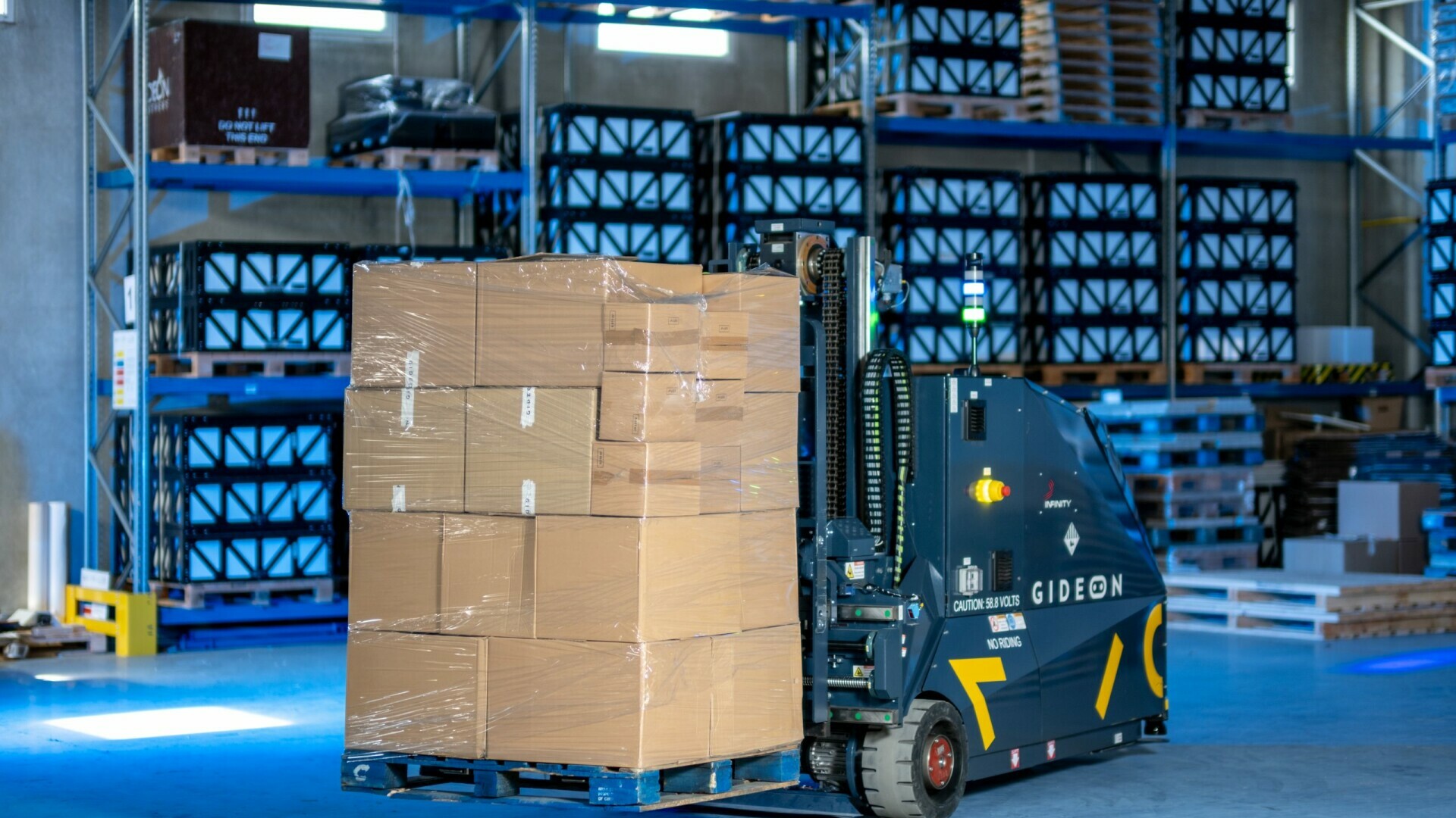 Gideonovi AI autonomni roboti "jurcat će" skladištima jedne od ...