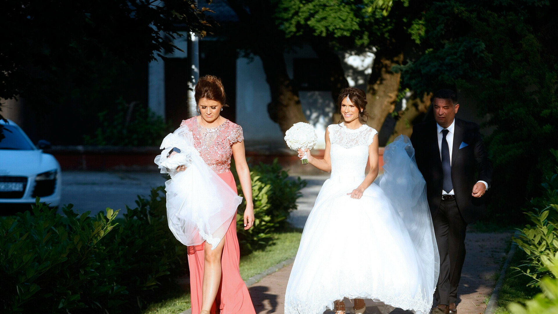 ''Moja baka je ovo nosila'': Supruga bivšeg dinamovca iznenadila detaljem na stopalima