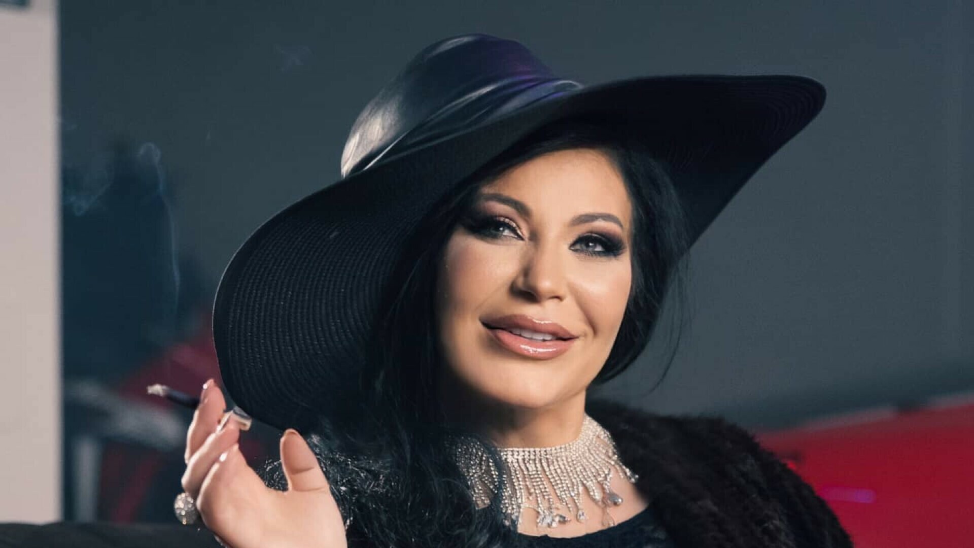 Ova folk-pjevačica najmlađa je baka na estradi! Prvog je unuka dobila ...