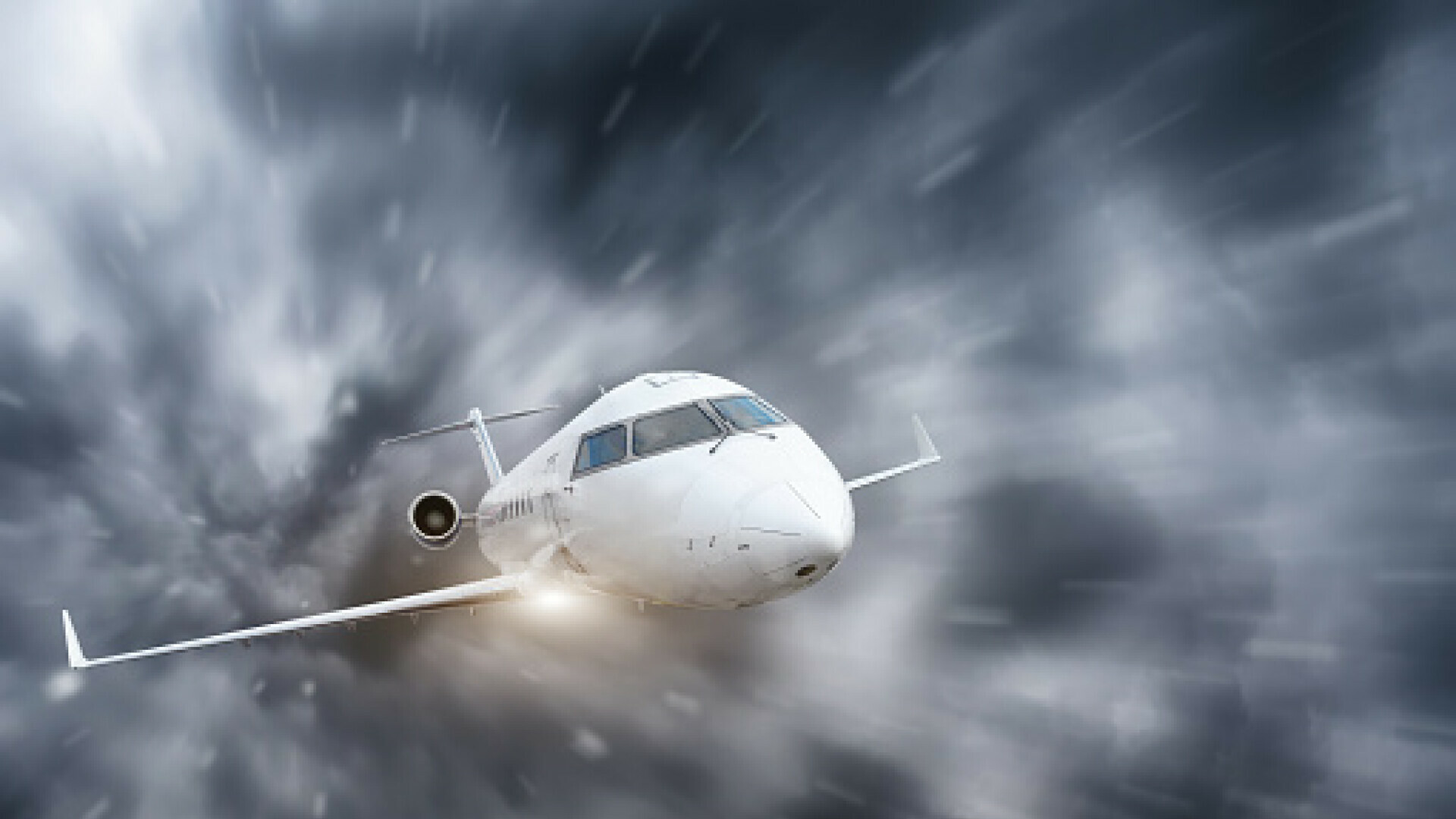 FOTO Avion uletio u superćelijsku oluju, pogledajte što je od njega ostalo!