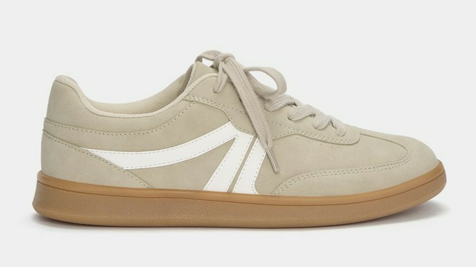 12 modela tenisica za ljeto koje vizualno produžuju noge i cijelu figuru