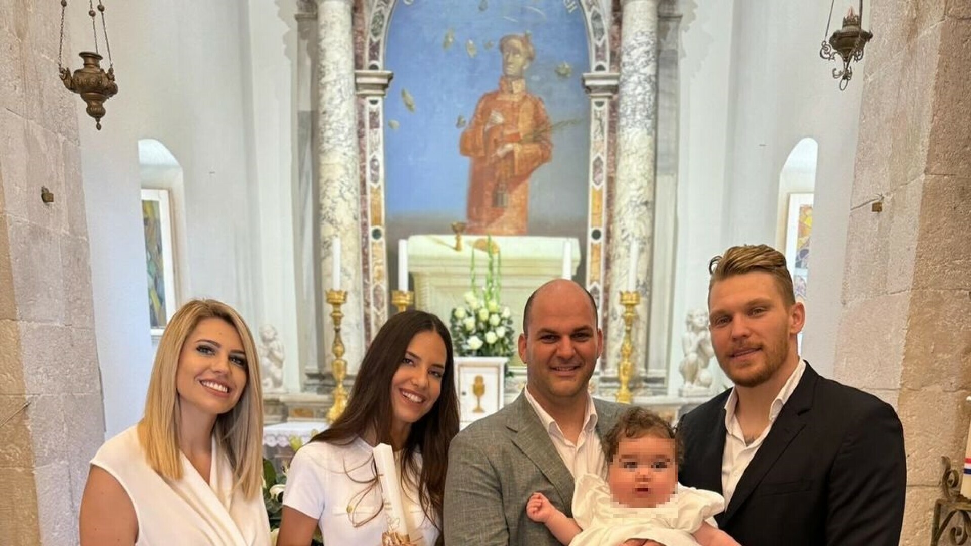 Jedan od naših najzgodnijih sportaša sve je rastopio fotografijama sa ...