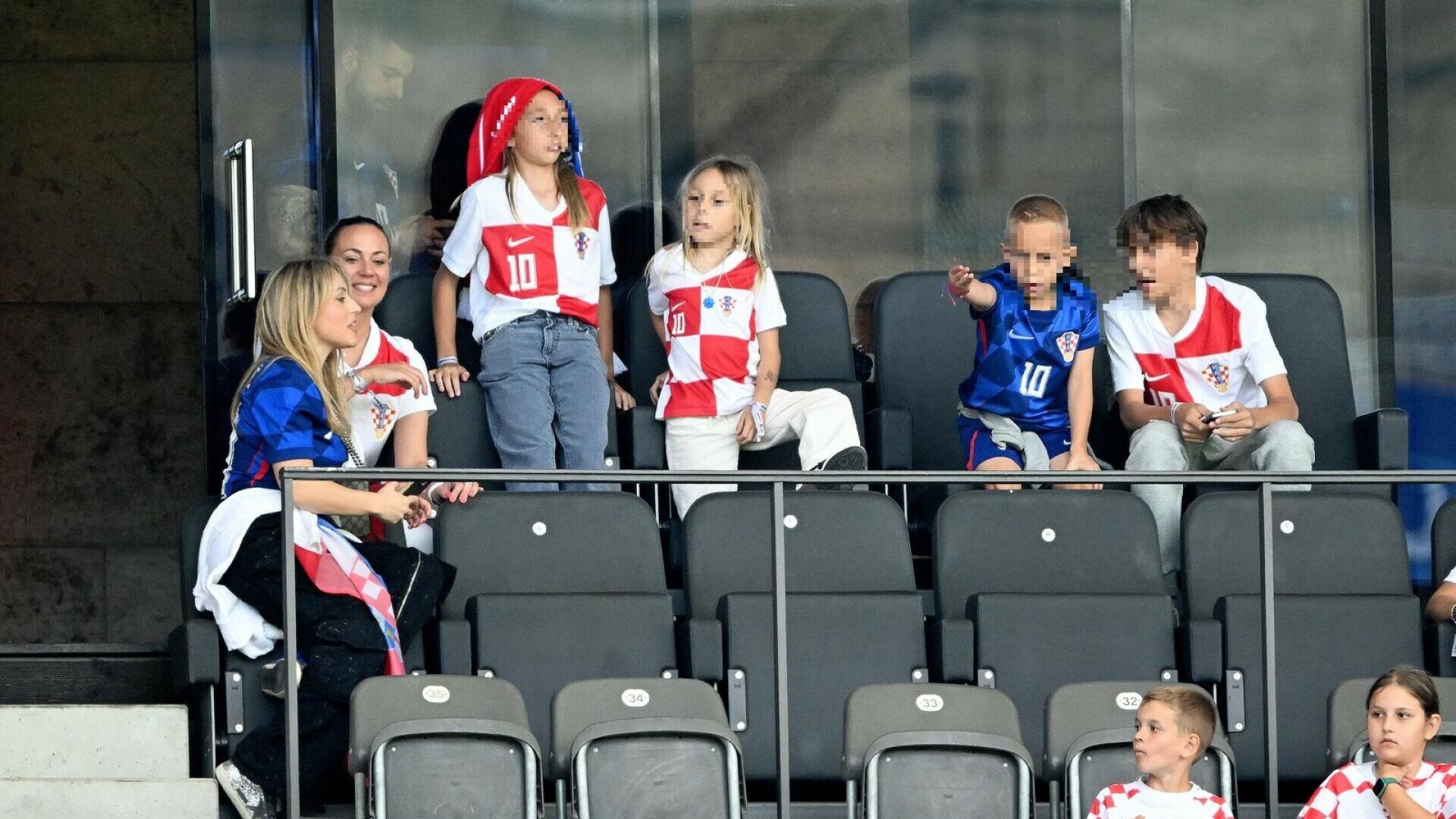 Obitelj Luke Modrića u Berlinu se okupila u velikom broju, pala je i ...