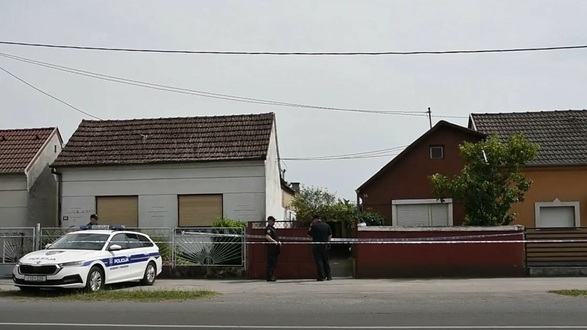 Užas u Slavoniji, sin ubio roditelje! Šokirani susjedi: "Oni su bili jako dobri, a on je bio ...