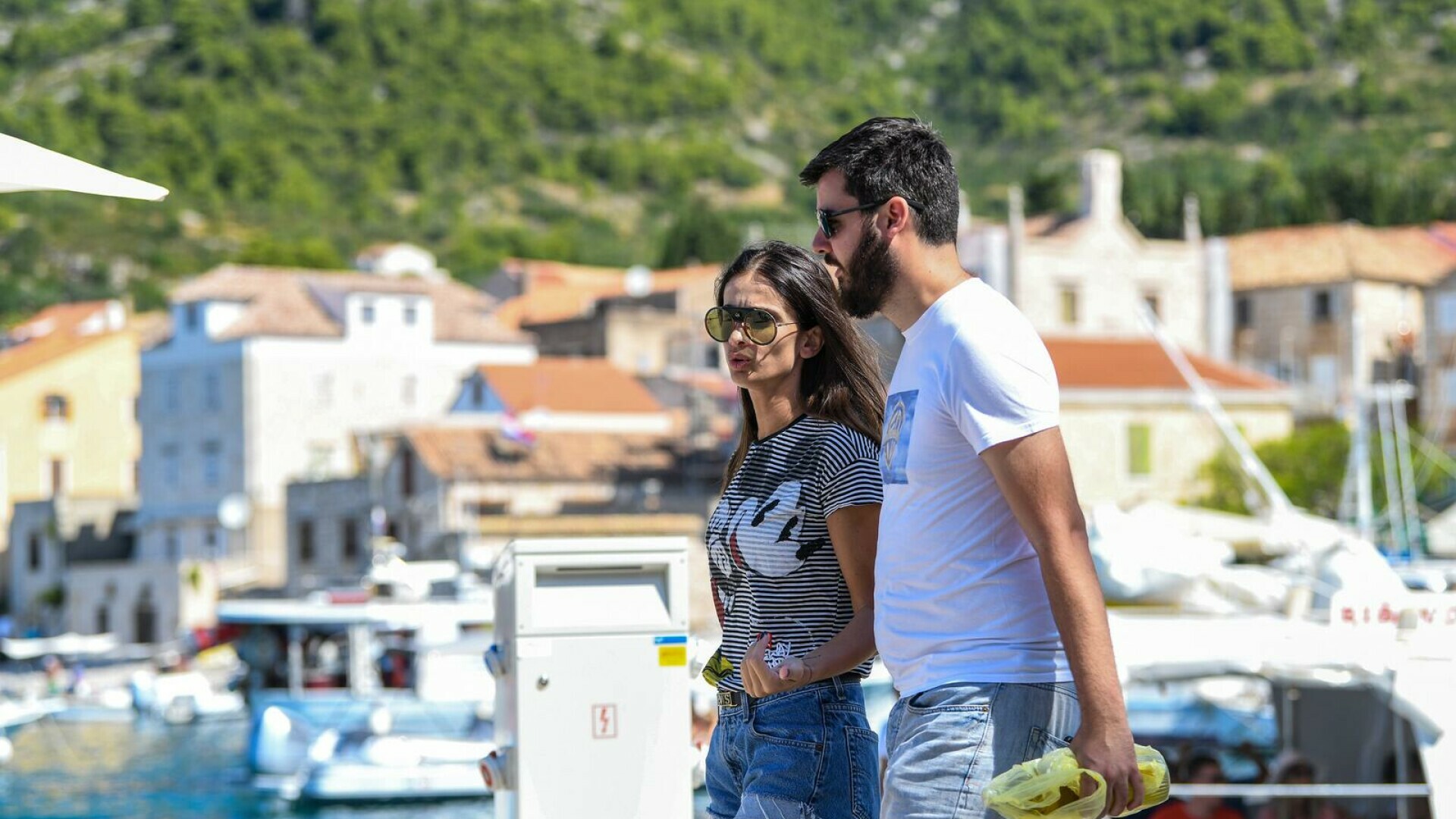 Mate Rimac ima novu djevojku? Nevera je viđena u dvorištu njezine kuće ...