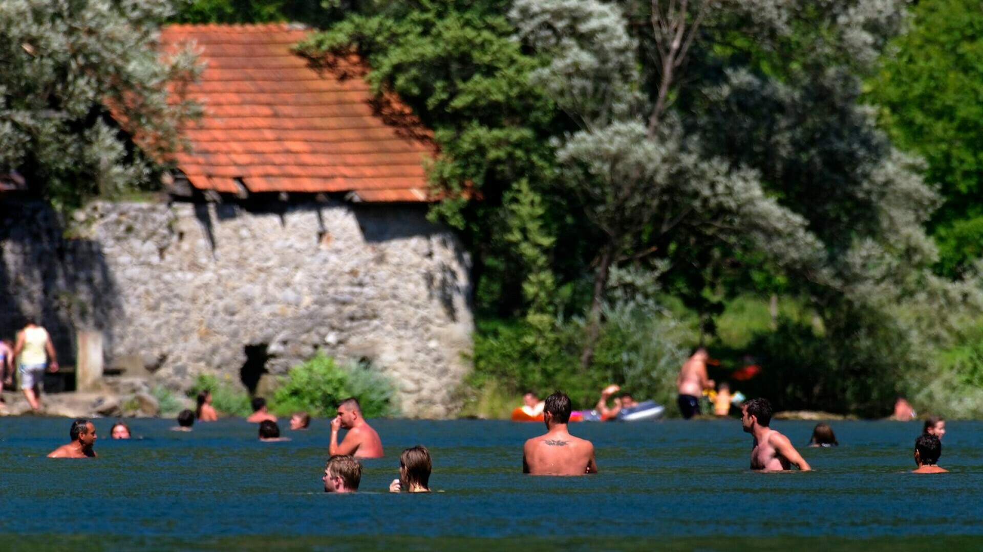 Kupanje na rijekama i jezerima: Uživajte, ali nemojte se baš sasvim opustiti
