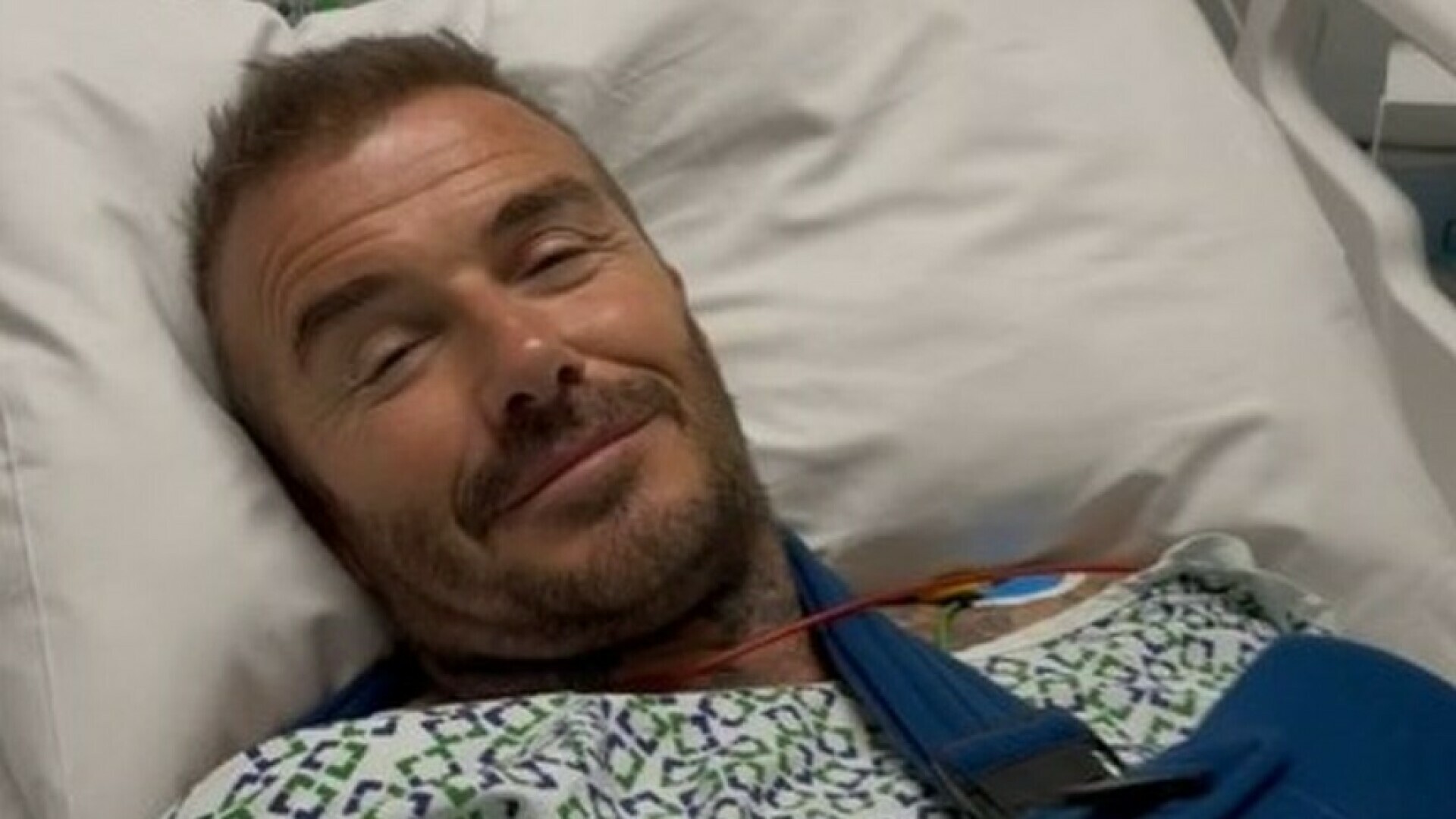 Što se dogodilo? Beckhamova supuga zabrinula fanove njegovom fotkom iz bolnice