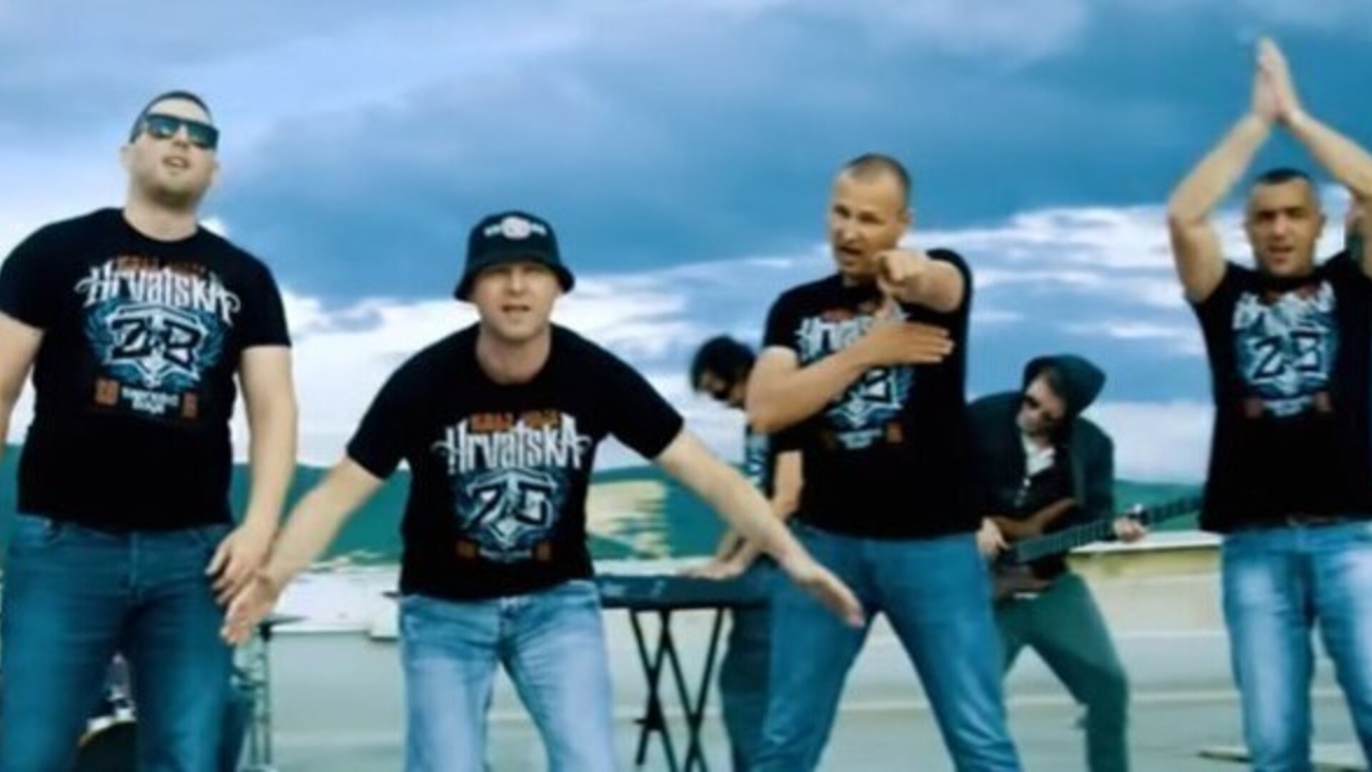 Koja vam je najdraža hrvatska navijačka pjesma? Glasajte u anketi!