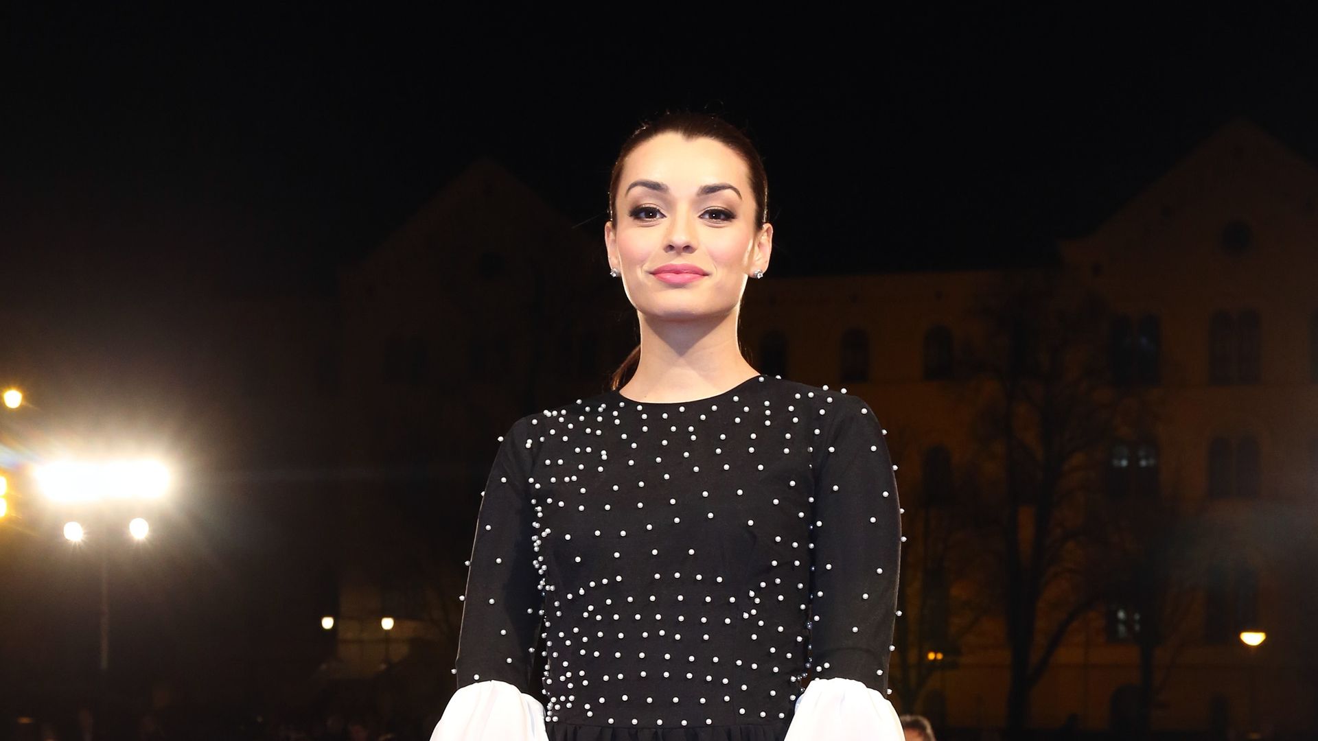 Naša prekrasna glumica pozirala u zagrljaju svoje majke, pogledajte ...