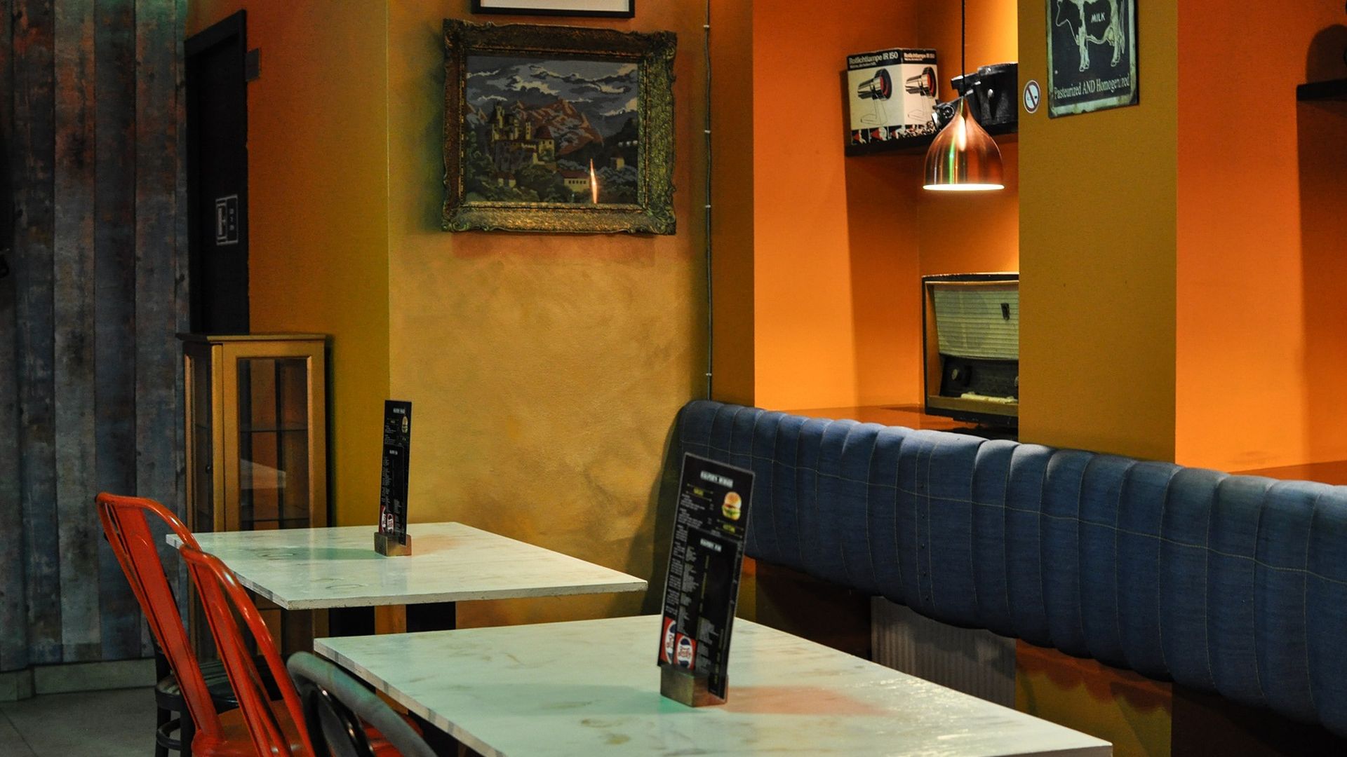 Novi bar u koji se ide na domaće burgere ili originalni sendvič s ...