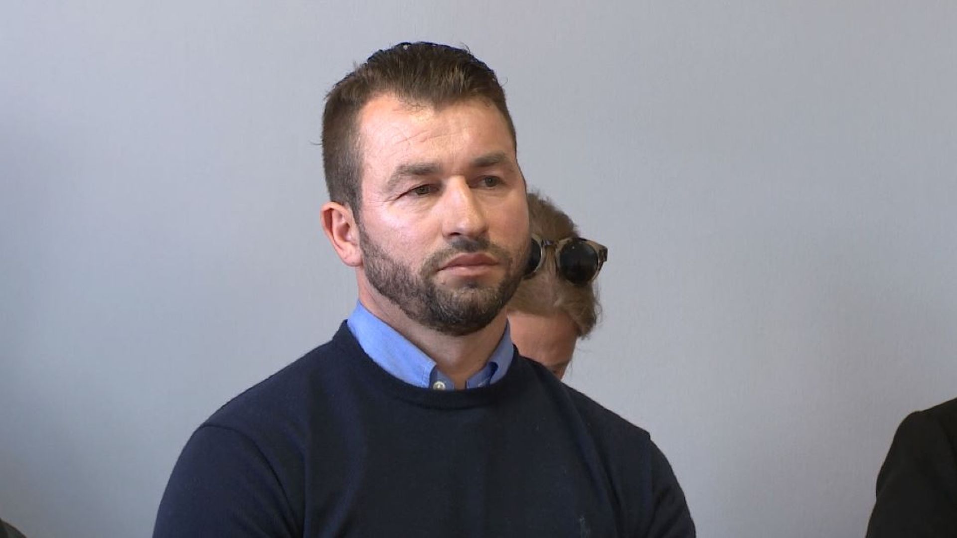 Objavljena nepravomoćna presuda: Premlatio novinara pa osuđen na ...