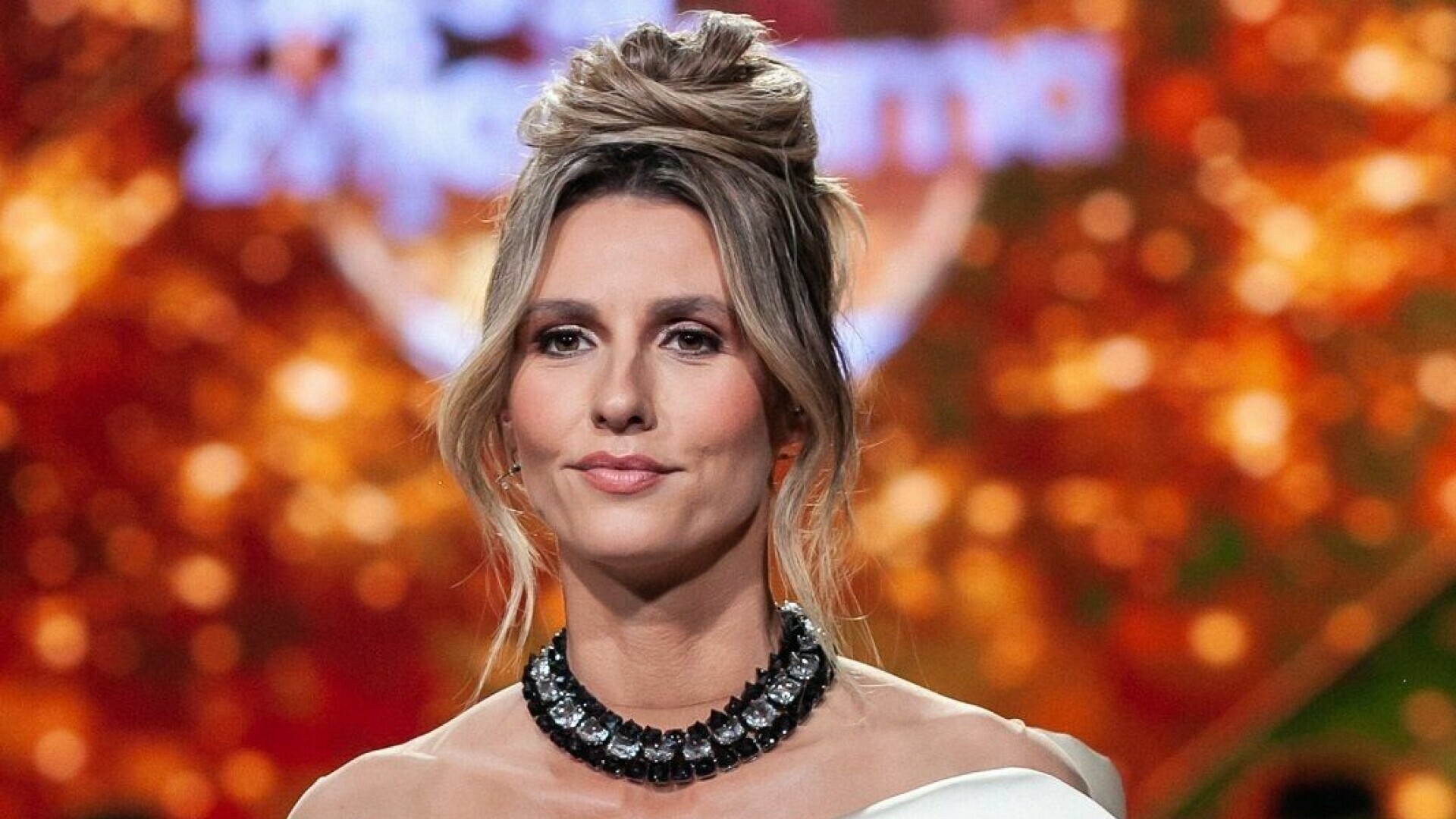 Nova voditeljica Plesa sa zvijezdama već je osvojila srca gledatelja, a ...