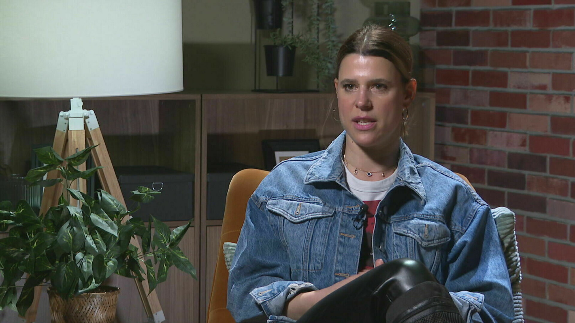 Ona je bivša rukometašica čije pjesme danas pjevaju domaći pjevači, a ...