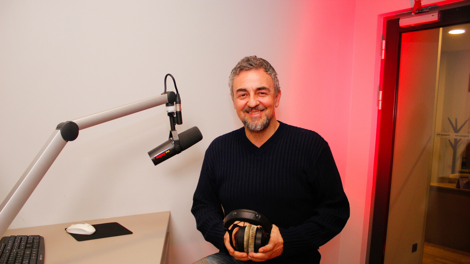 Supruga Sandija Cenova baš se istaknula u masi, evo kako izgleda bolja ...