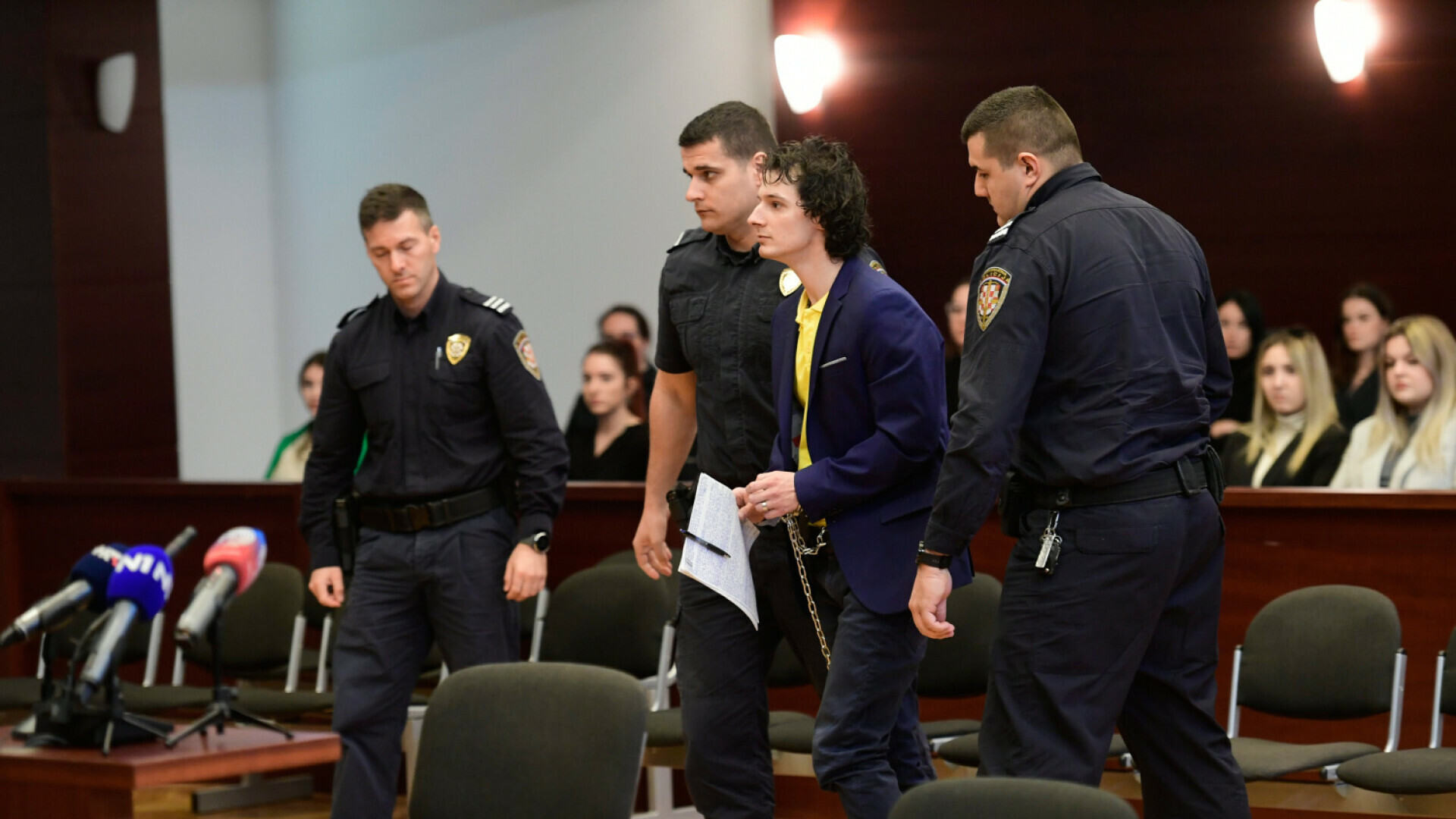 FOTO Novi show Filipa Zavadlava na sudu: "Pa ja ne znam pričati ...