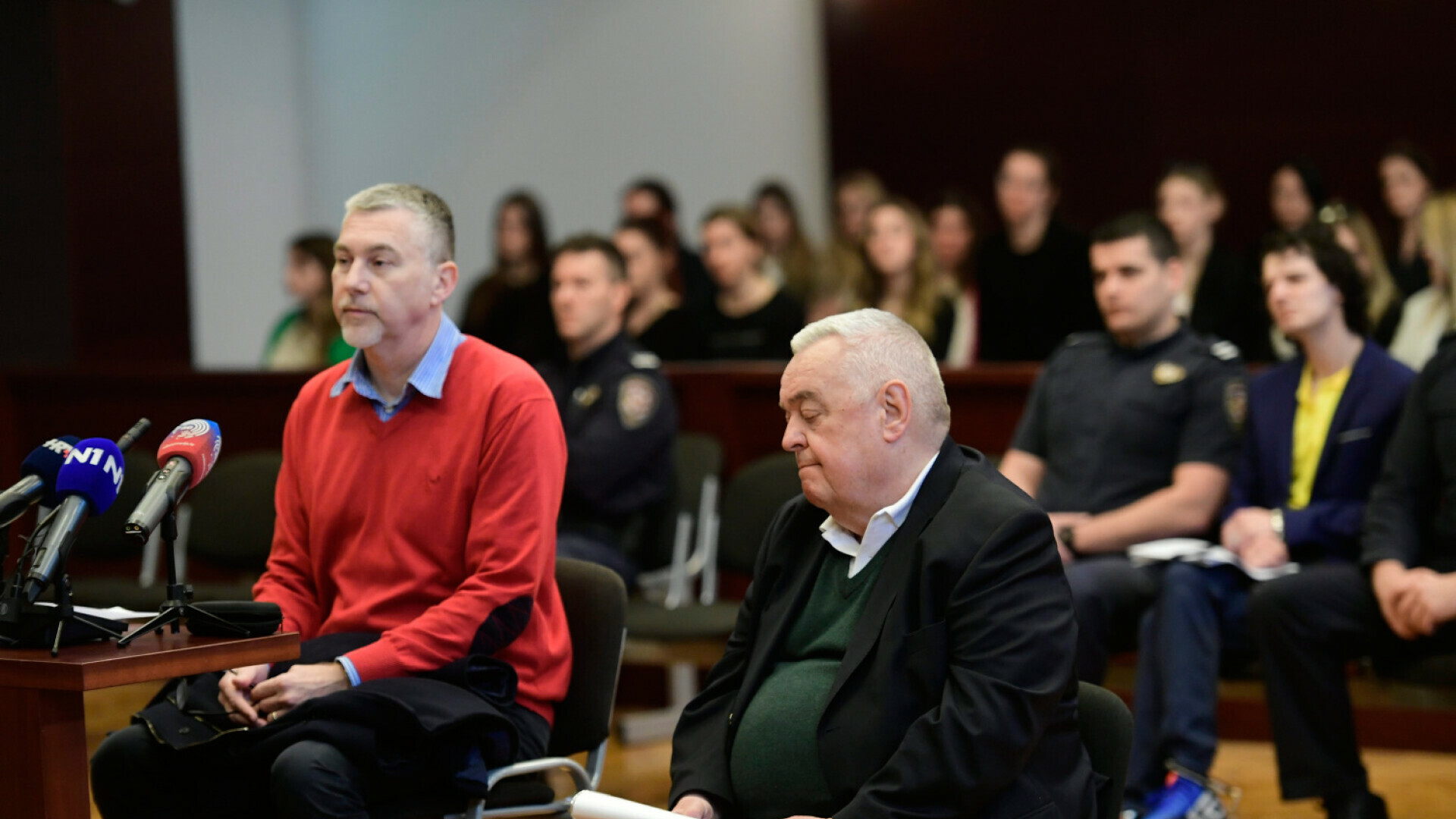 FOTO Novi show Filipa Zavadlava na sudu: "Pa ja ne znam pričati ...