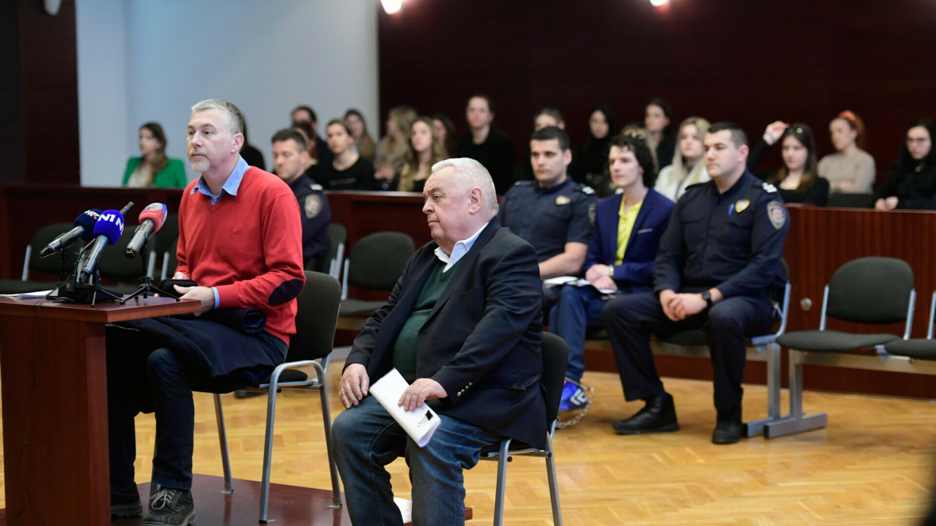 VELIKA GALERIJA Cirkusom počeo, cirkusom završio: Pogledajte u kakvom ...