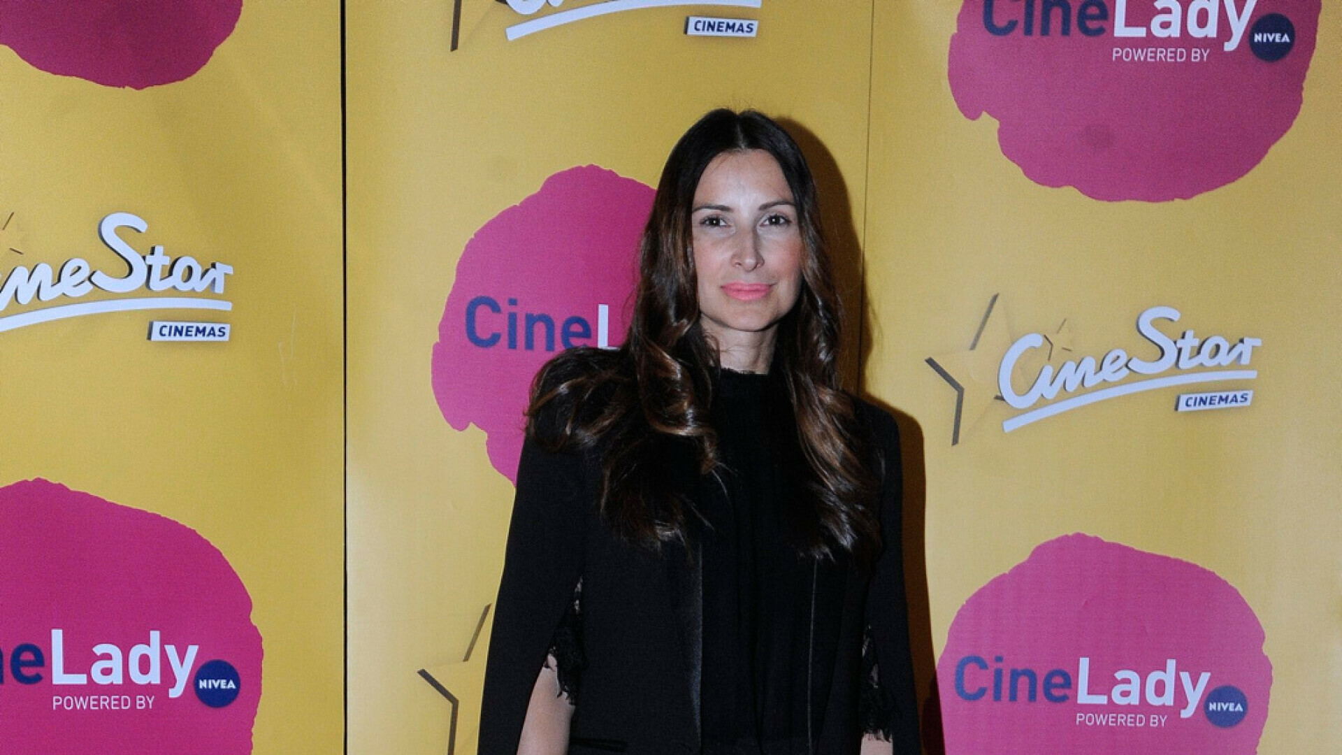 U 90-ima je bila jedna od naših najtraženijih manekenki, a i danas ...