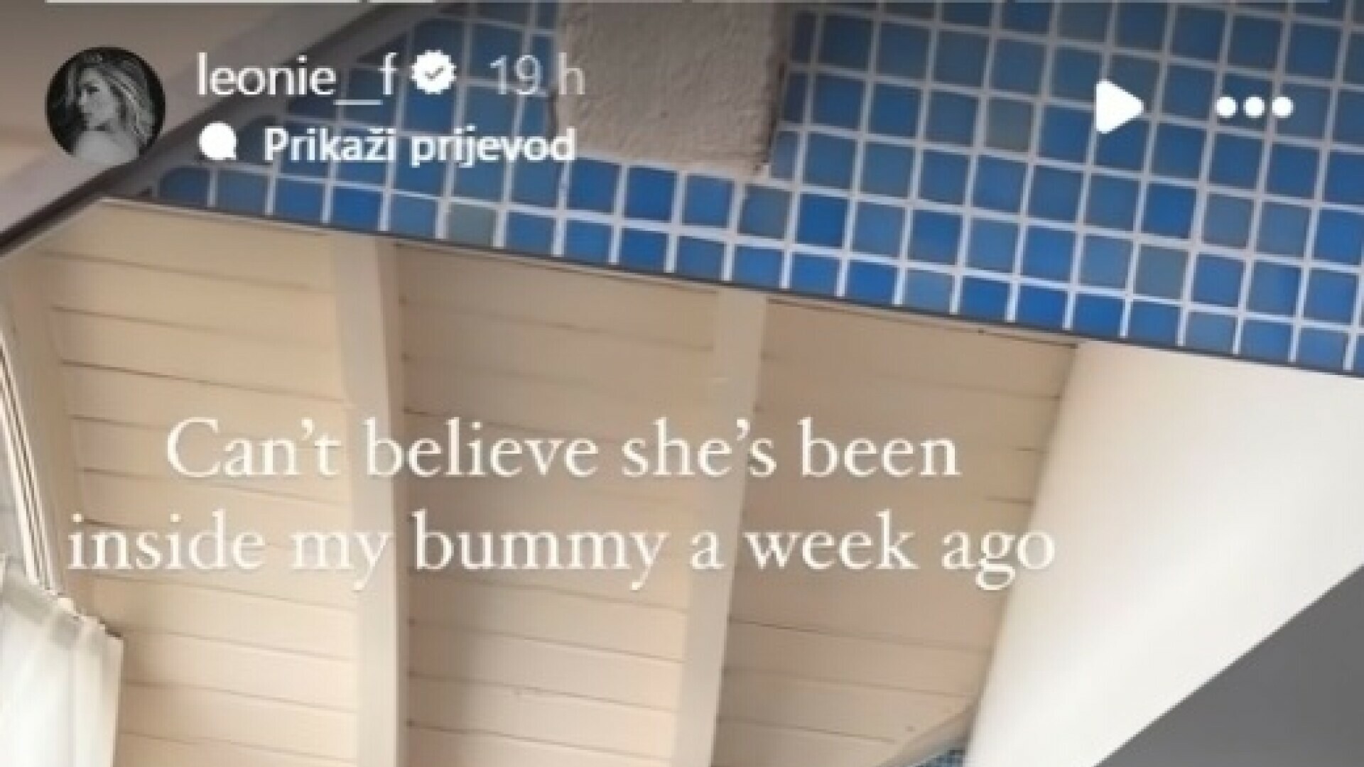 Atraktivna djevojka hajdukovca pozirala s kćerkicom u naručju, a mnogi ...