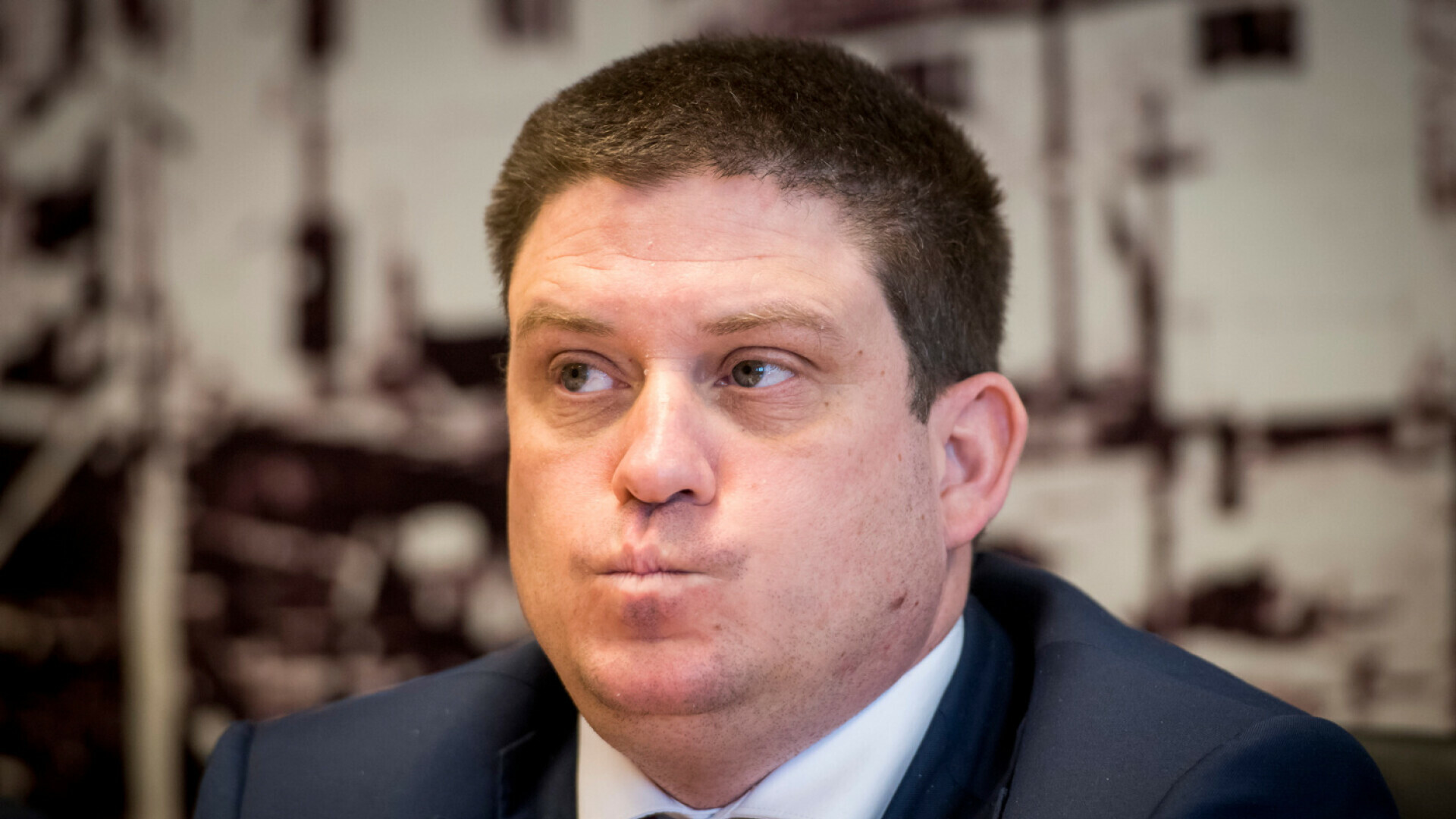 Njegov državni tajnik predlaže, a on ne zna za tužbu Rusije protiv ...