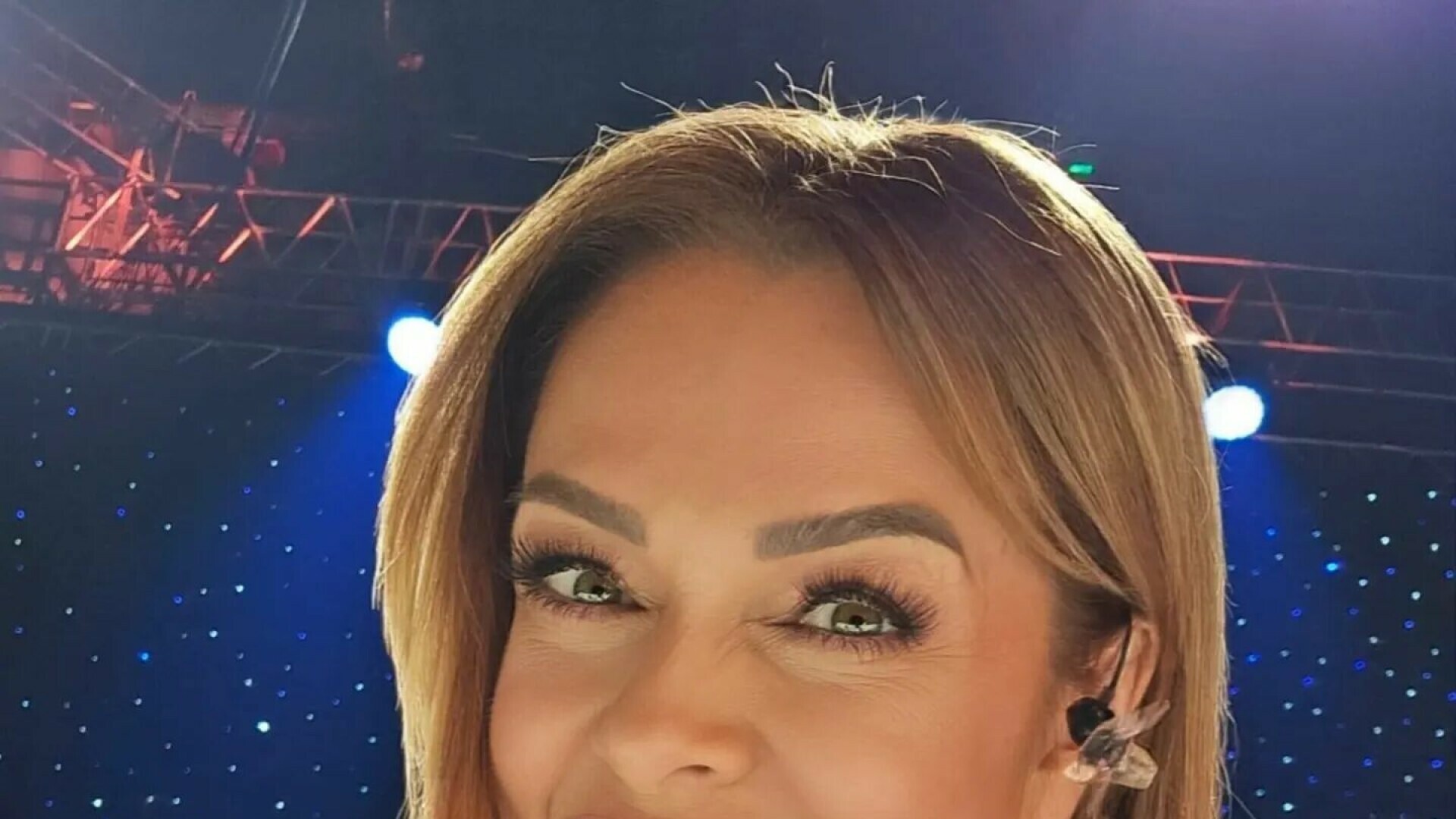 Minea spektakularnim fotkama najavila novu epizodu showa koji se ne ...