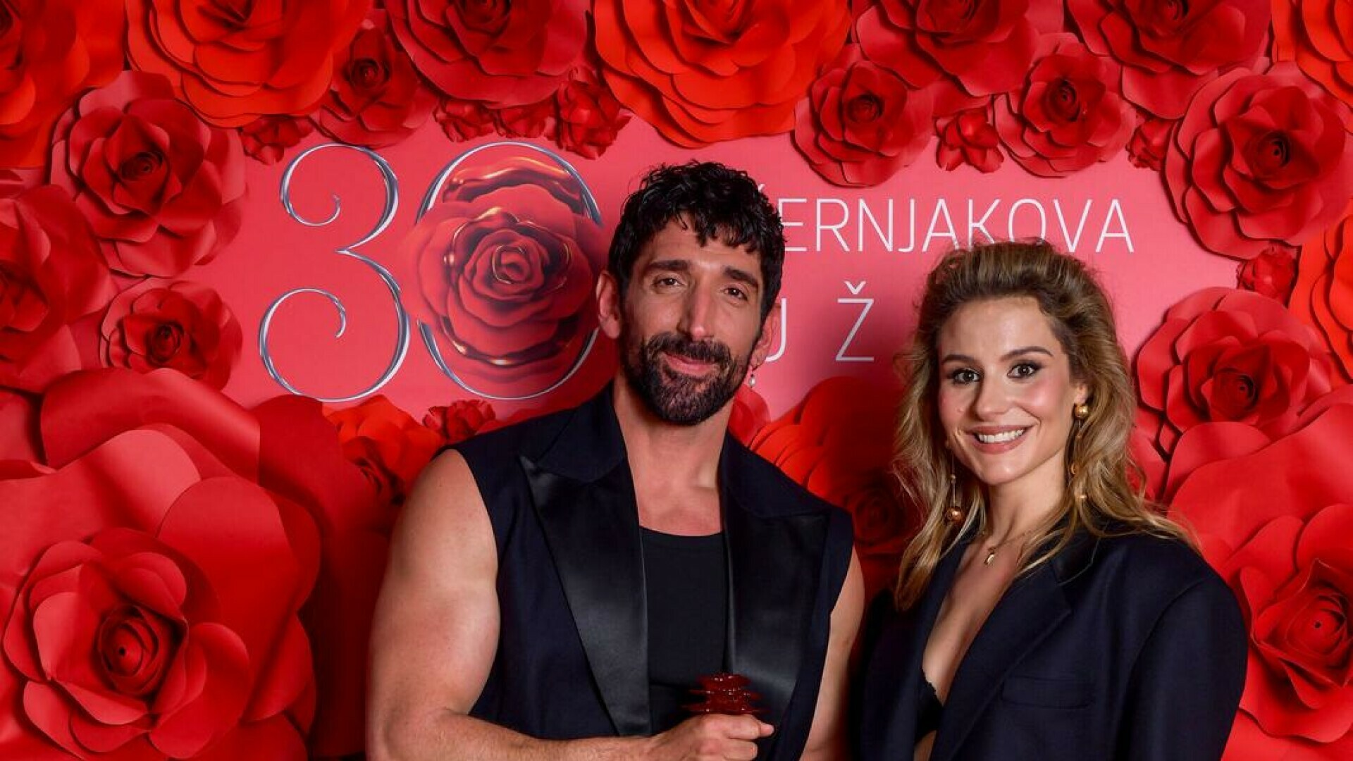 Ispod raskopčane košulje Slavka Sobina nazirali su se rezultati ...