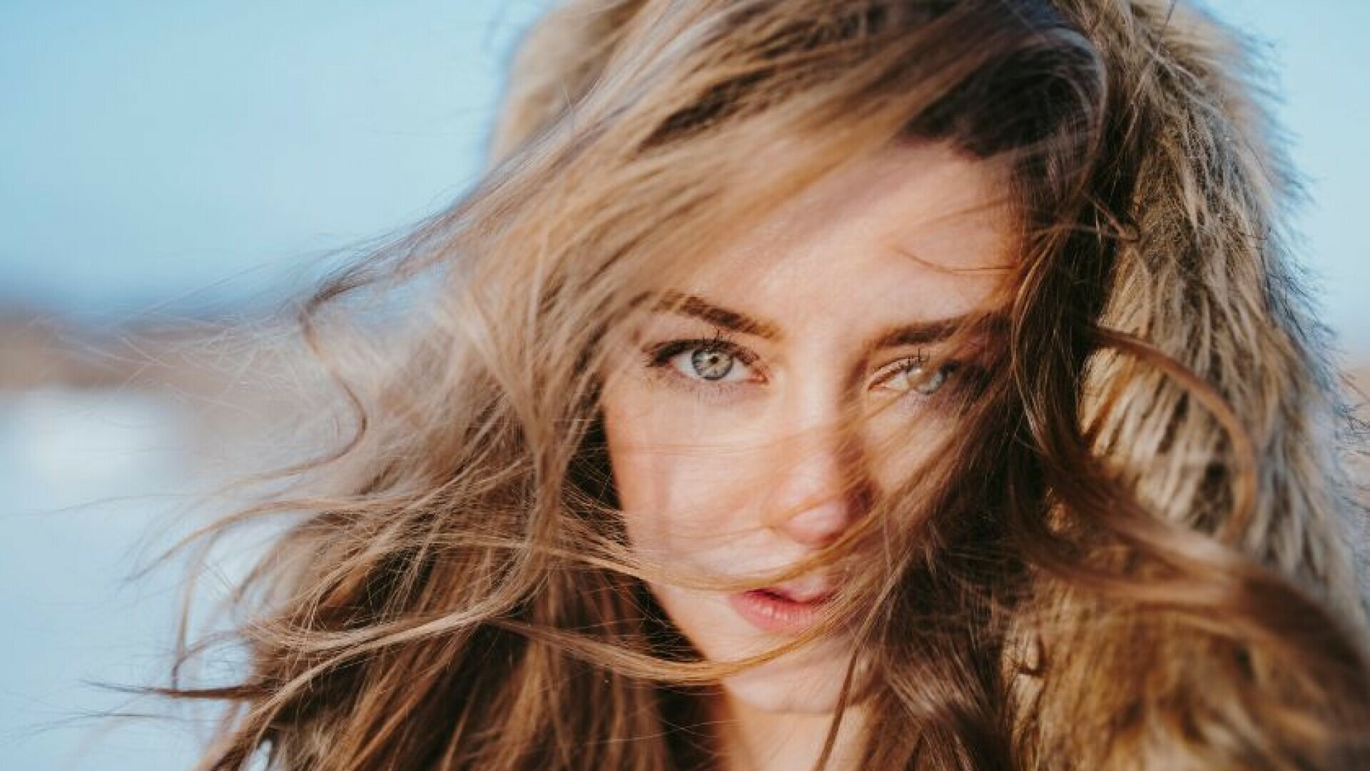 Genijalan trik koji štiti kosu od neugodnih mirisa: Djevojke su oduševljene ovim rješenjem