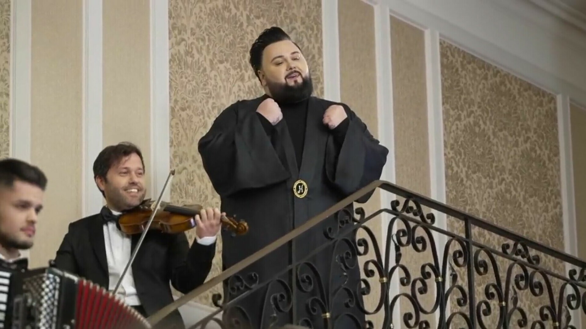 Houdek nam je objasnio zašto se stalno šali na račun svojih kilograma ...