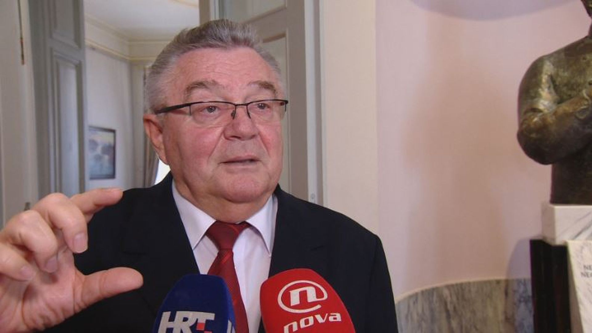 Ronko objasnio "podršku HDZ-u": "Pustite se Plenkovića i moje ruke. To ...